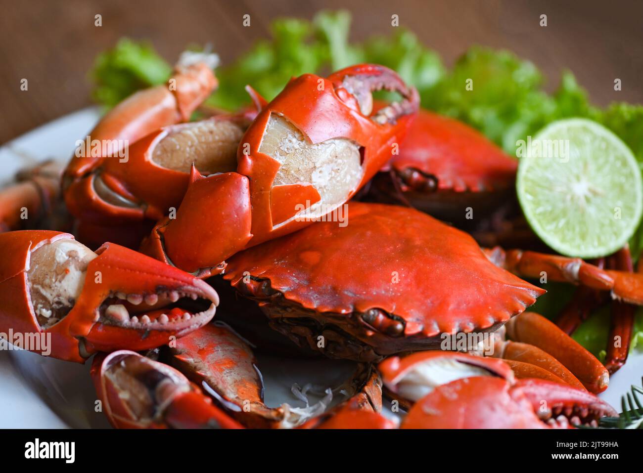 claw crab, fresh crab on wooden cutting board seafood crab cooking food ...