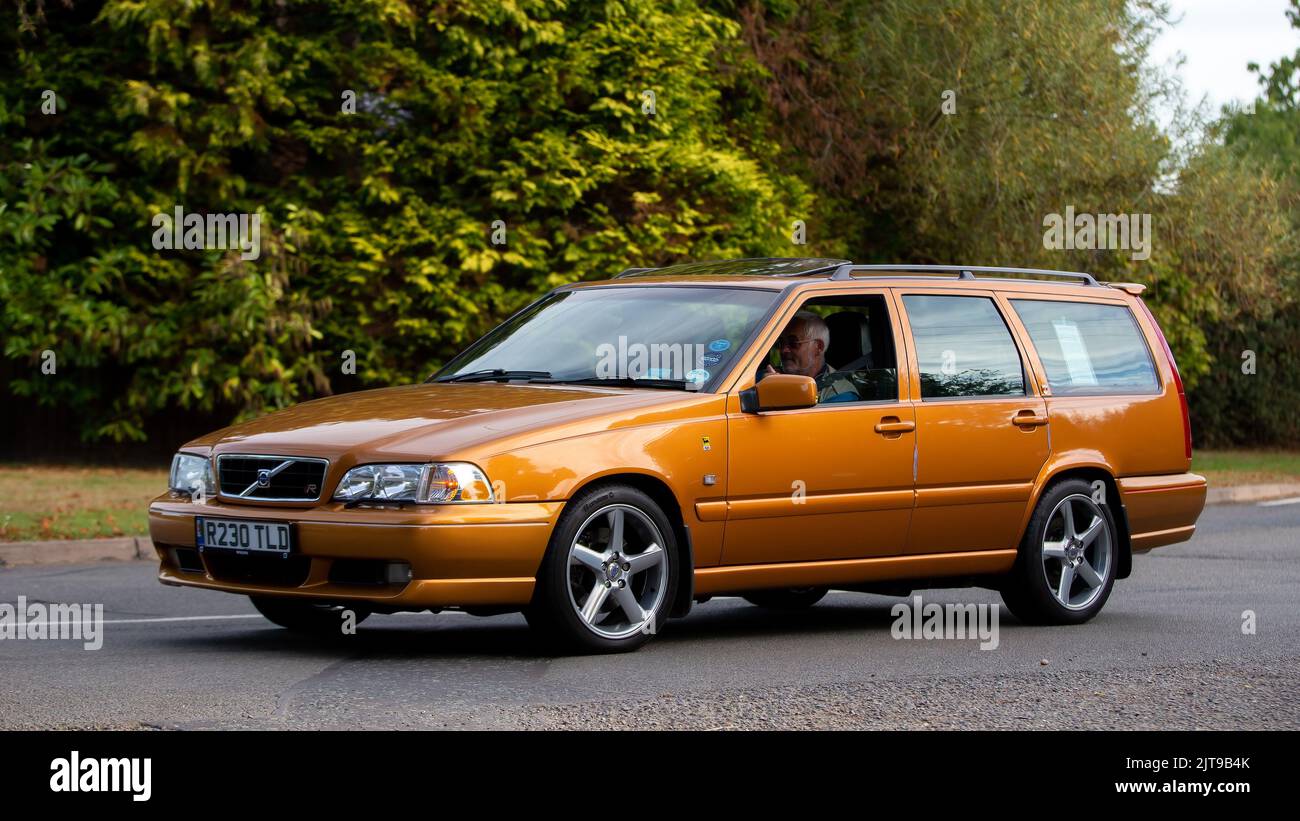 1998 gold Volvo estate classic car Stock Photo - Alamy