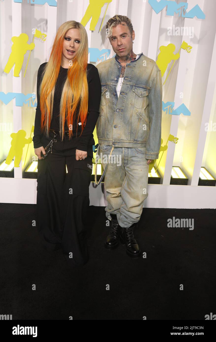 August 28, 2022, Newark, New York, USA: Singer AVRIL LAVIGNE and MOD ...