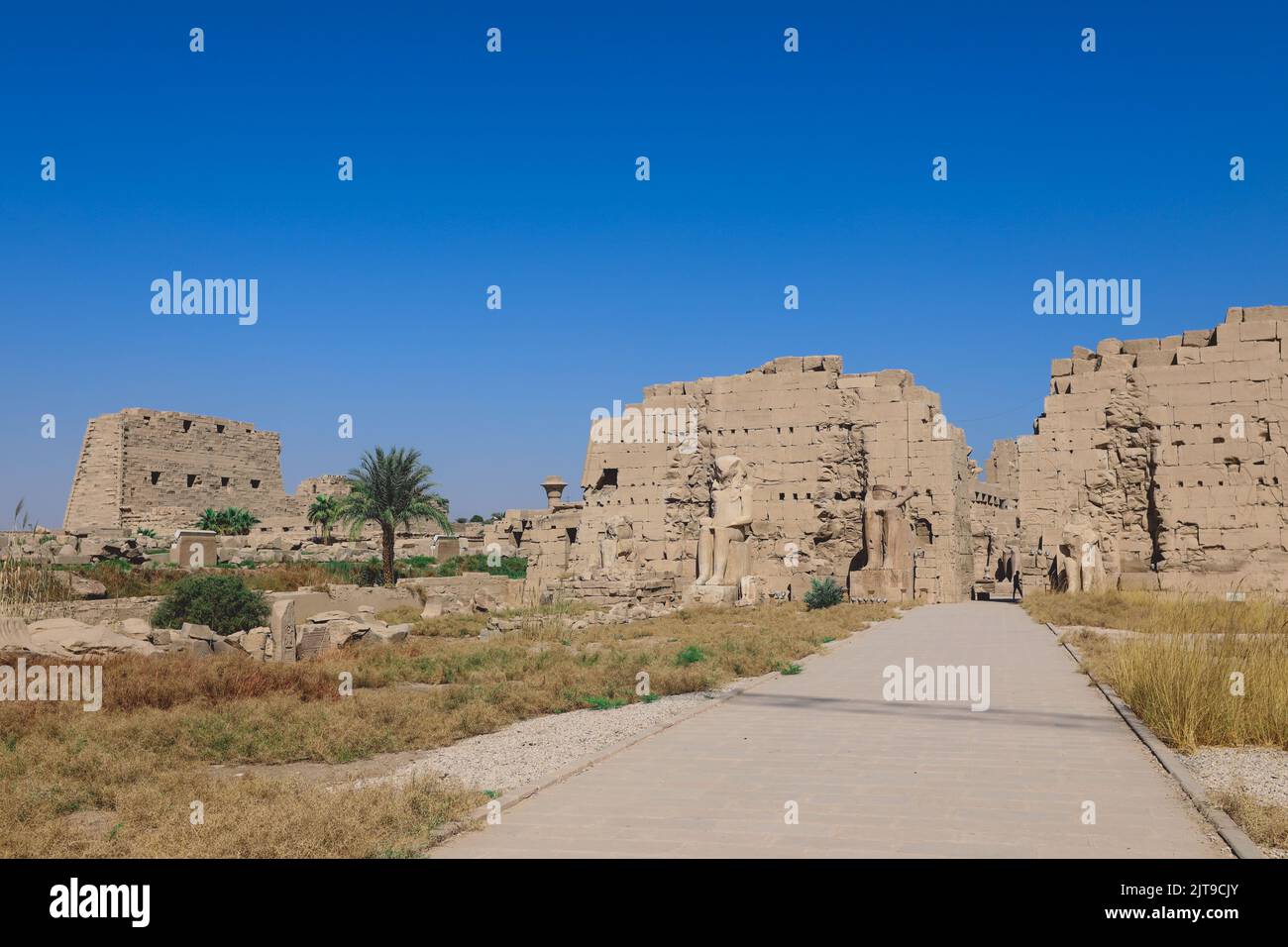Ancient egyptian ruins hi-res stock photography and images - Alamy