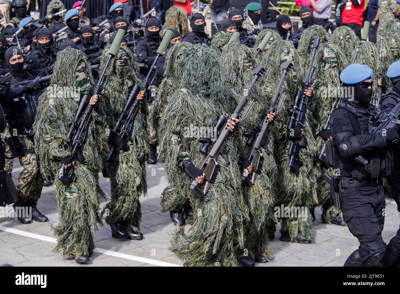 Kuala Lumpur, Malaysia. 01st Jan, 2000. Malaysian armed forces personnel in camouflage suits ...