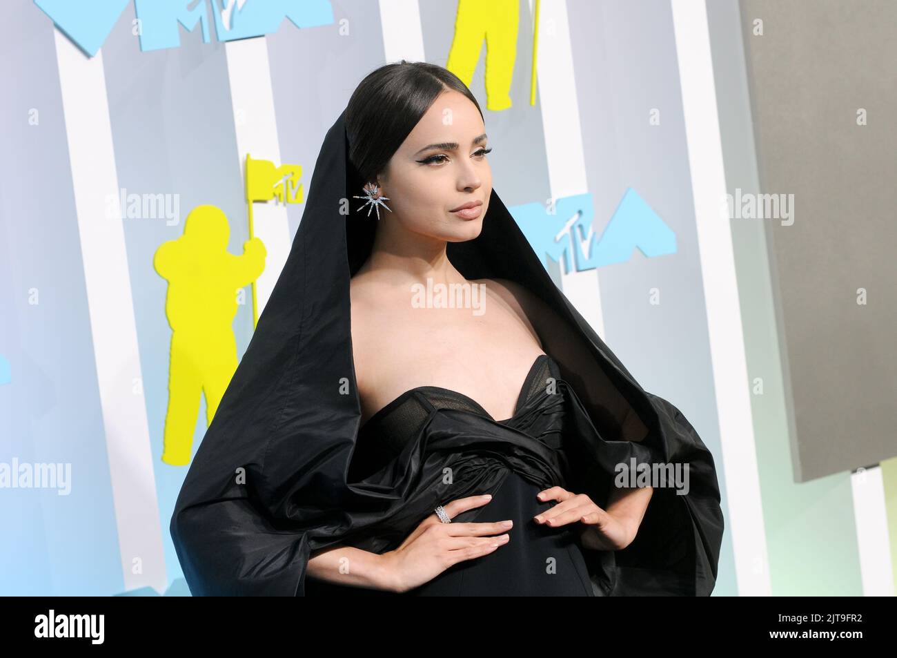 Newark, USA. 28th Aug, 2022. Sofia Carson walking on the black carpet ...