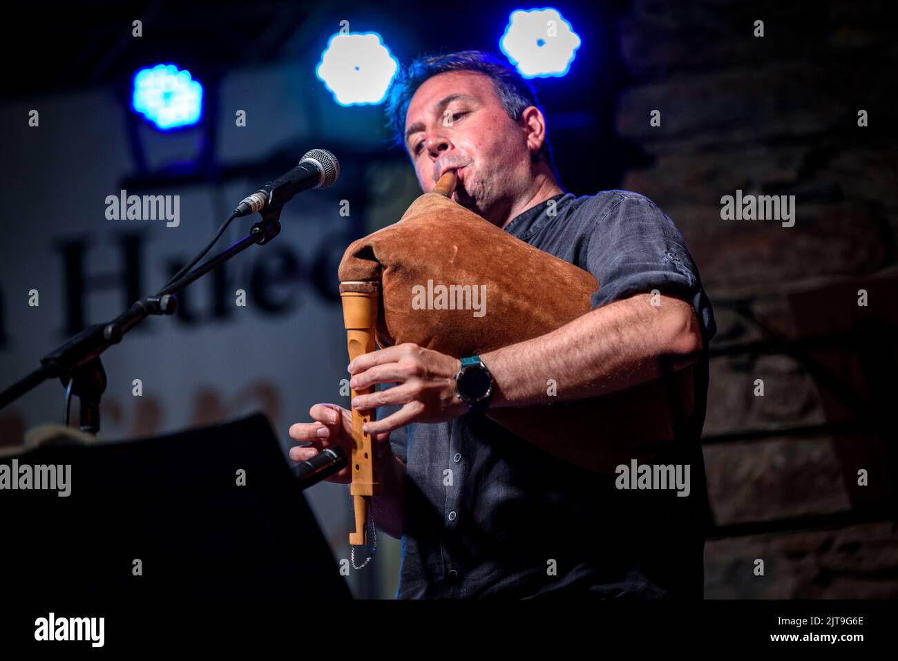 Concert by the Aranese group Sarabat, based on traditional Occitan folk ...