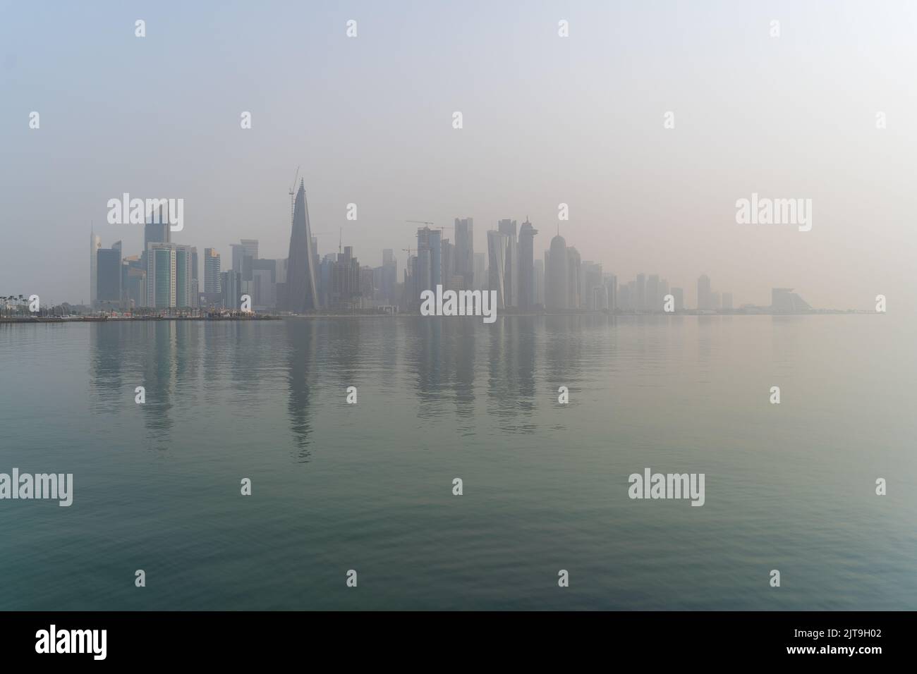 Fog doha hi-res stock photography and images - Alamy