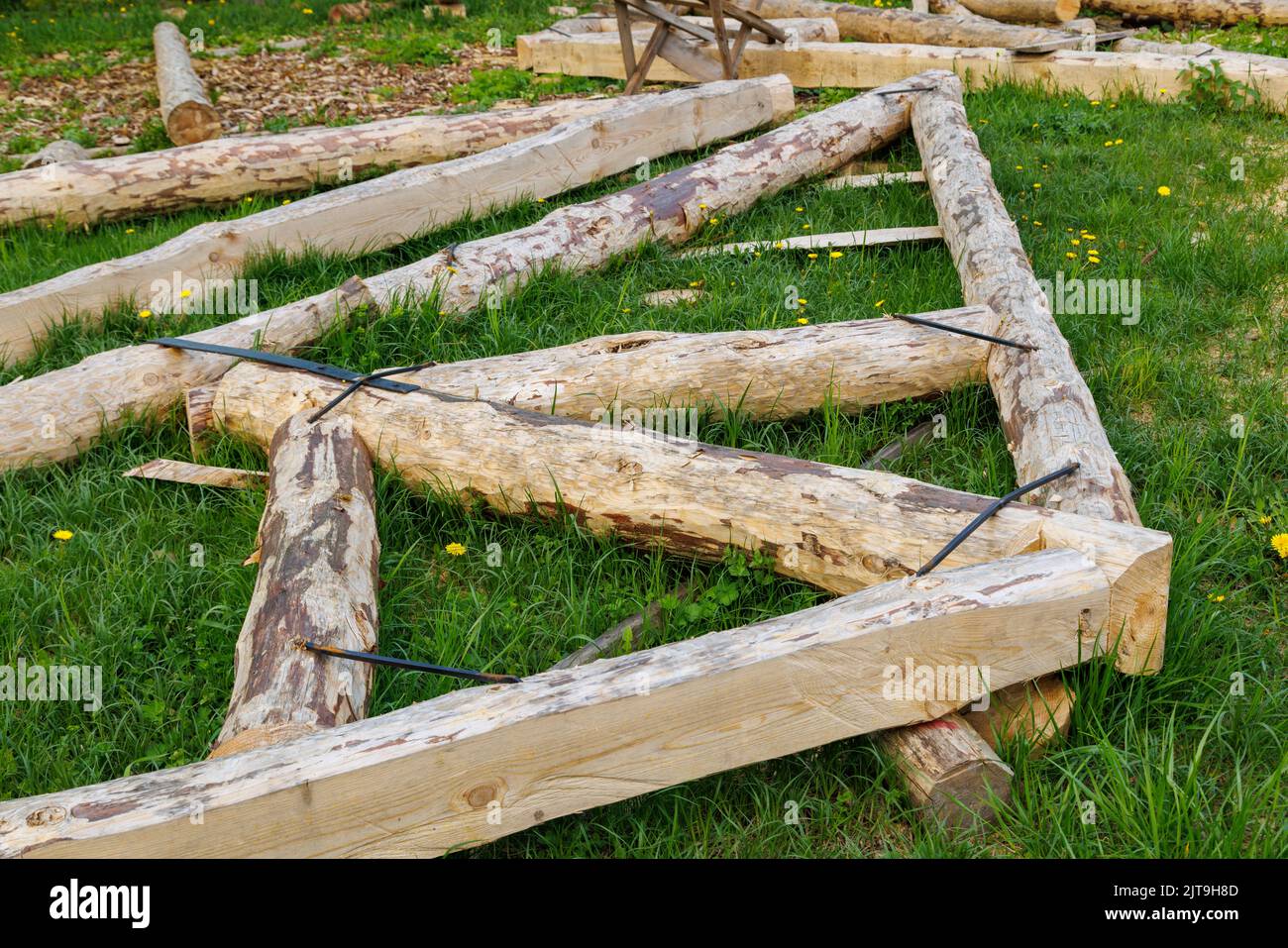 forged steel stripe connection of wooden log beams for roof support ...
