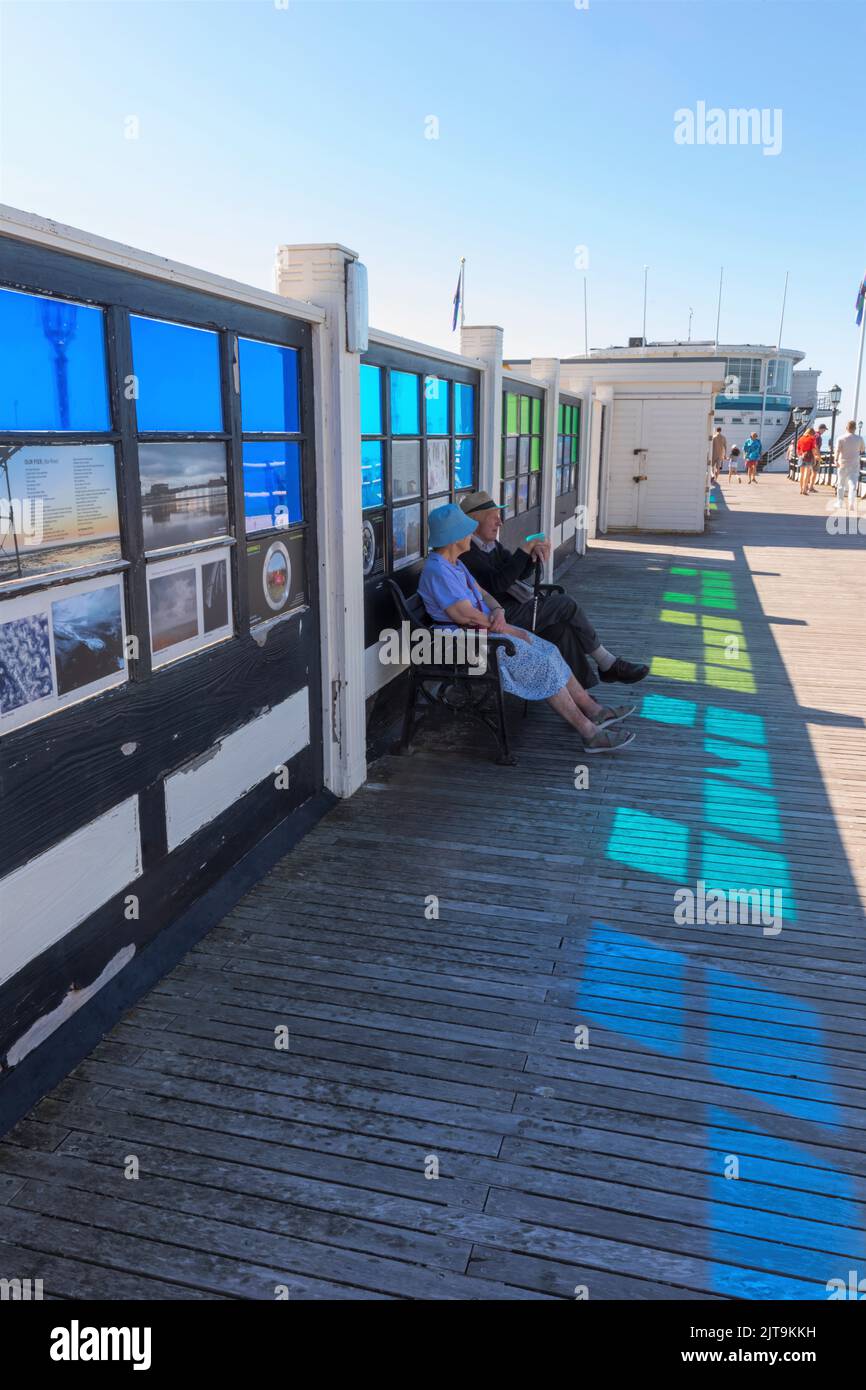Decorative glass windbreak hi-res stock photography and images - Alamy