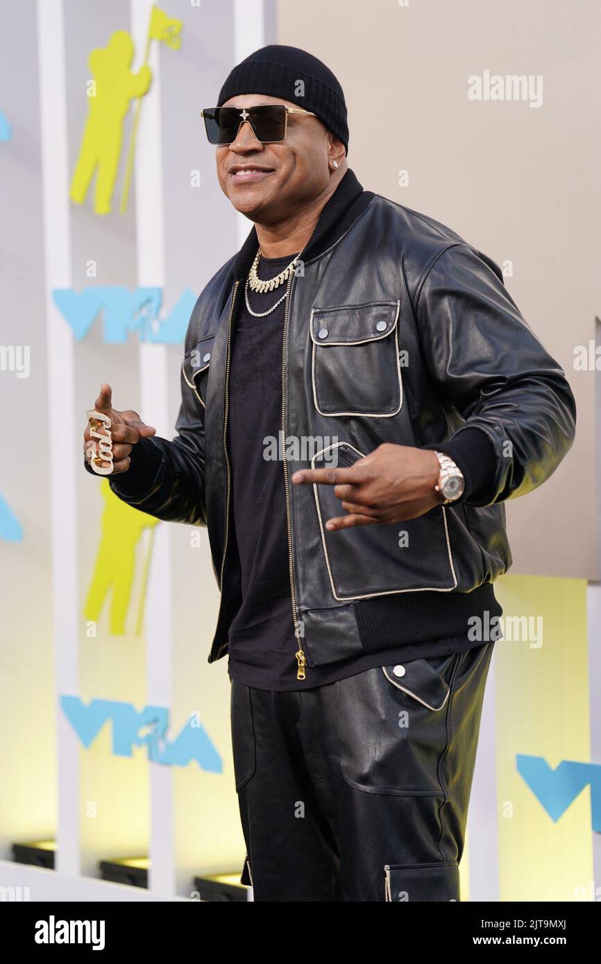 Newark, NJ, USA. 28th Aug, 2022. LL Cool J at arrivals for MTV Video ...