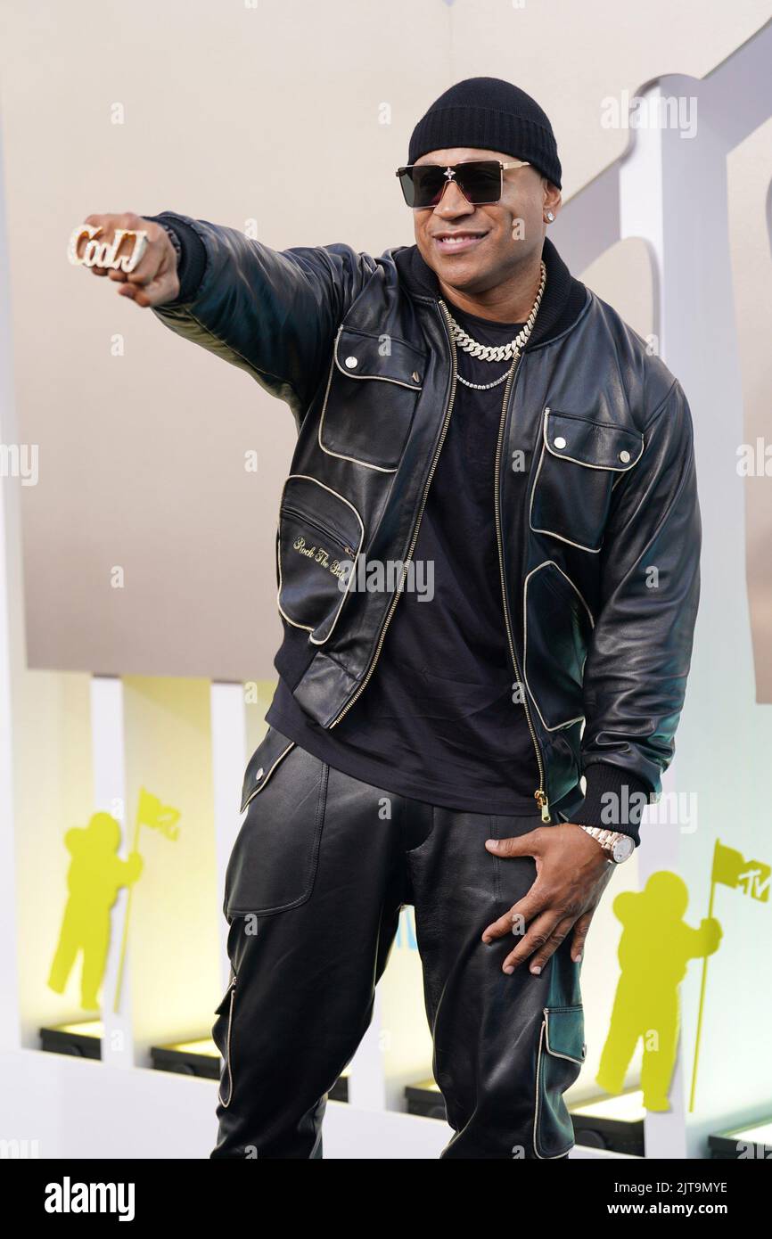 Newark, NJ, USA. 28th Aug, 2022. LL Cool J at arrivals for MTV Video ...
