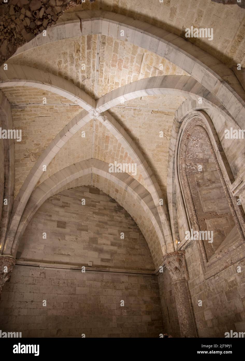 castel del monte is a 13th century hilltop citadel in puglia italy ...