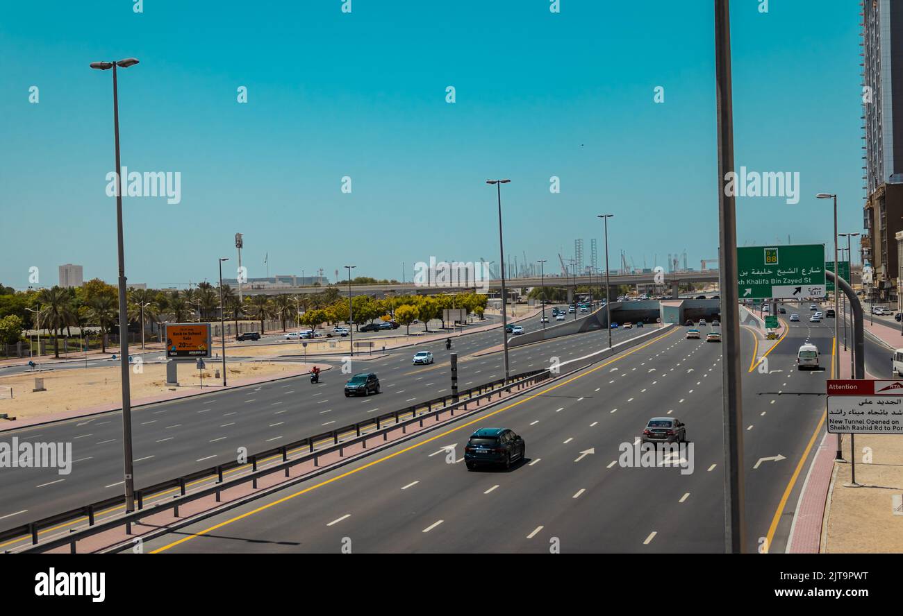 Time lapse dubai hi-res stock photography and images - Alamy