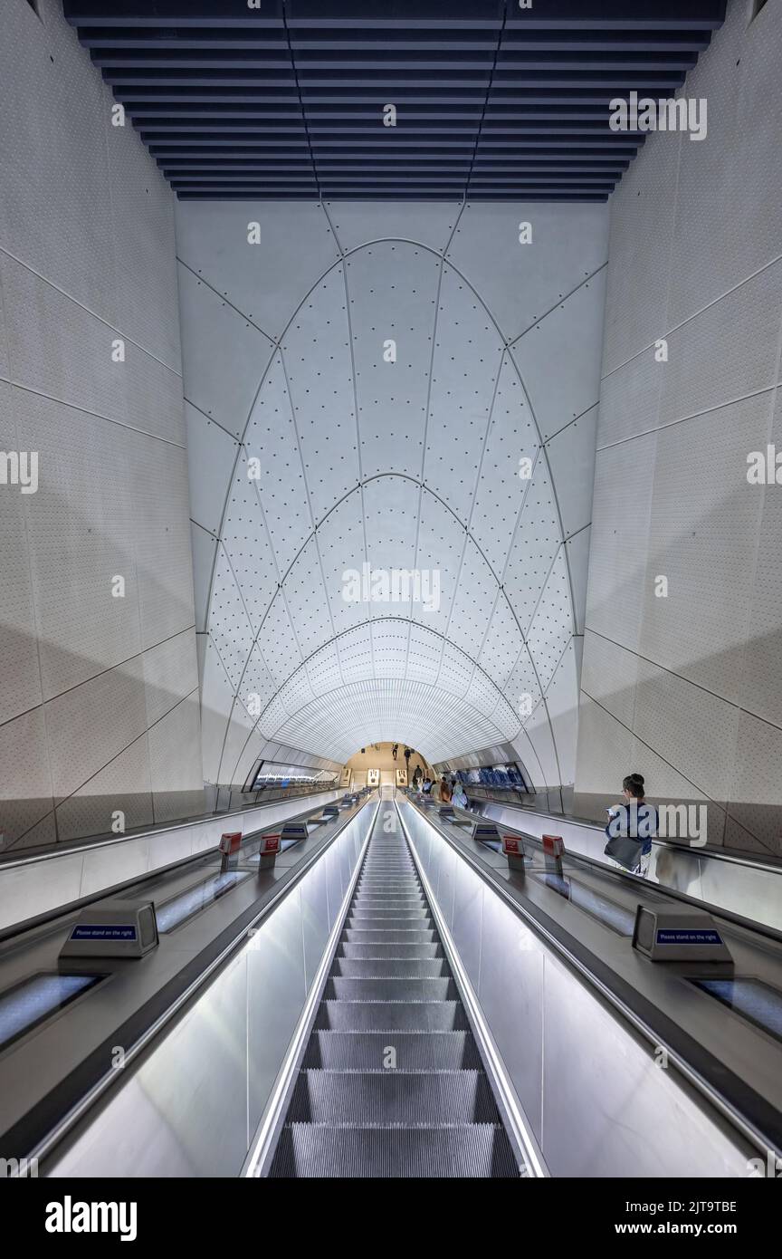 Whitechapel - Elizabeth Line Station Stock Photo - Alamy