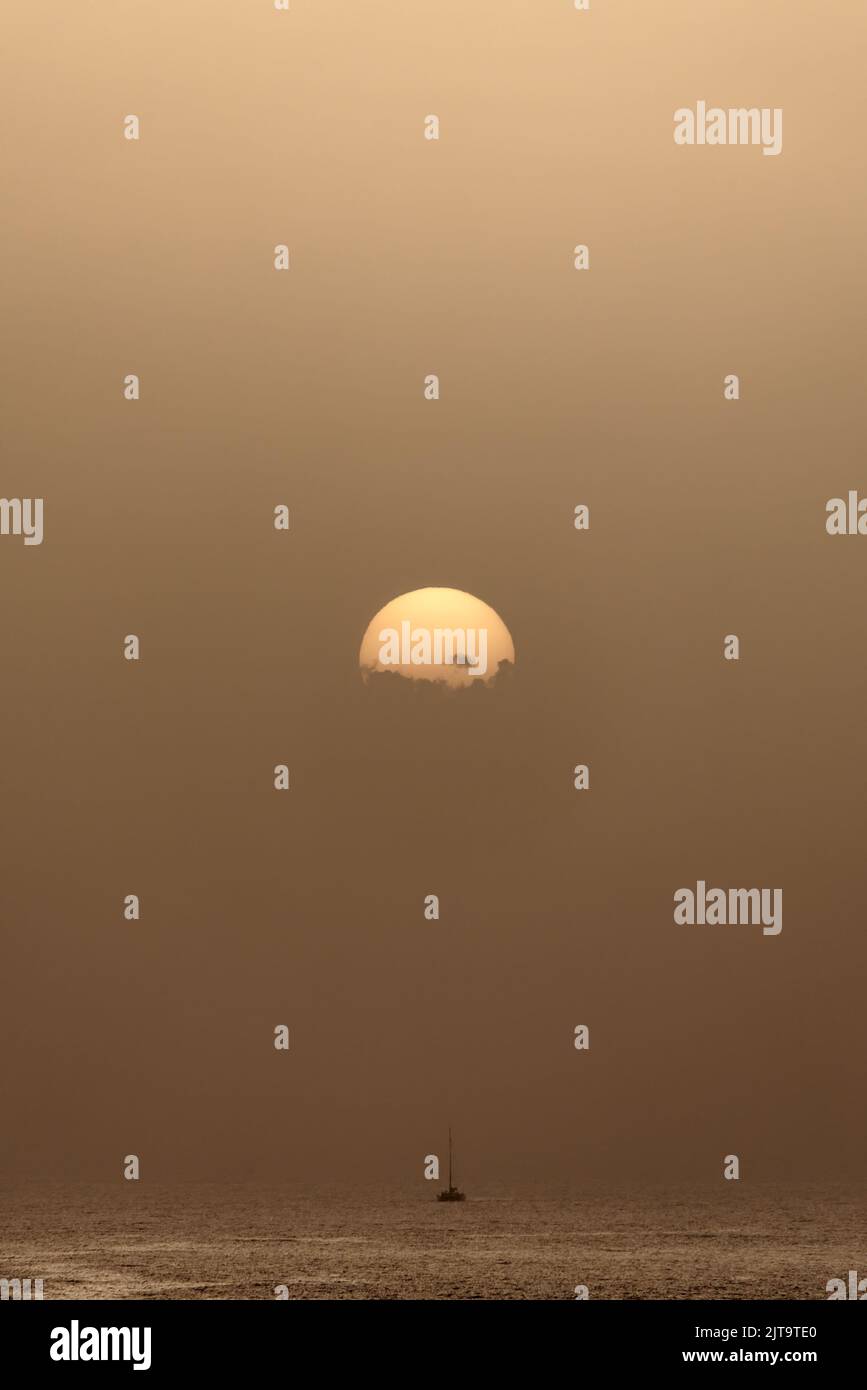 Noise temperature hi-res stock photography and images - Alamy