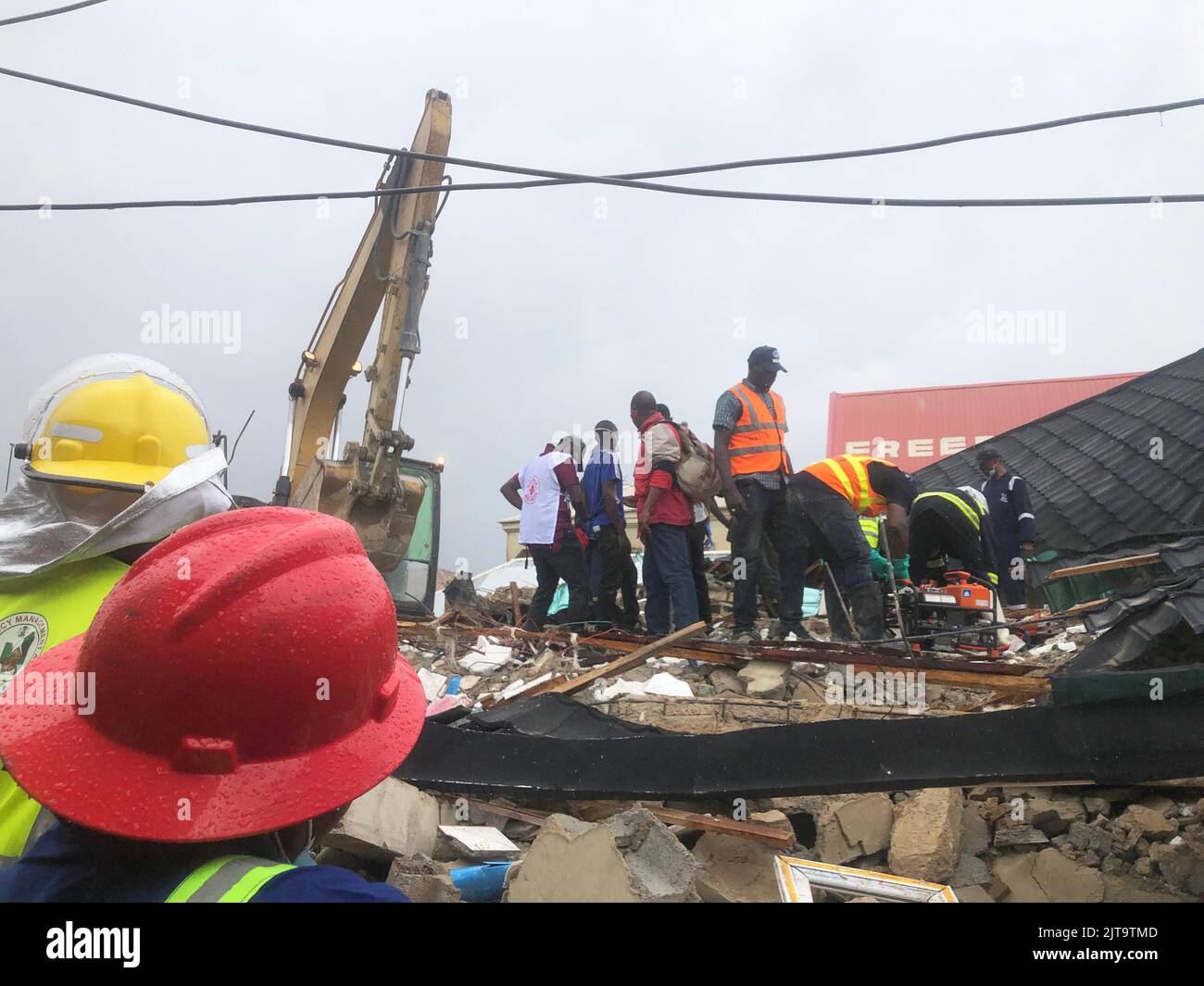 Nigeria building collapse hi-res stock photography and images - Alamy