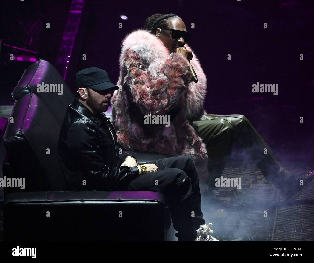 August 28th, 2022. Newark, USA. Eminem and Snoop Dogg on stage at the ...