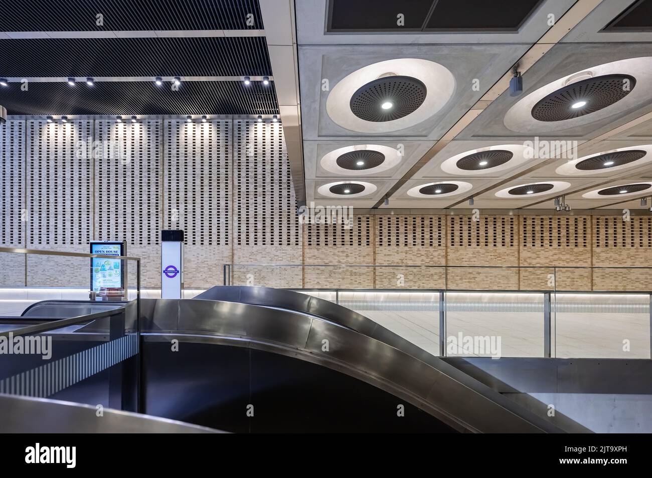 Paddington - Elizabeth Line Station, Paddington, London Stock Photo - Alamy