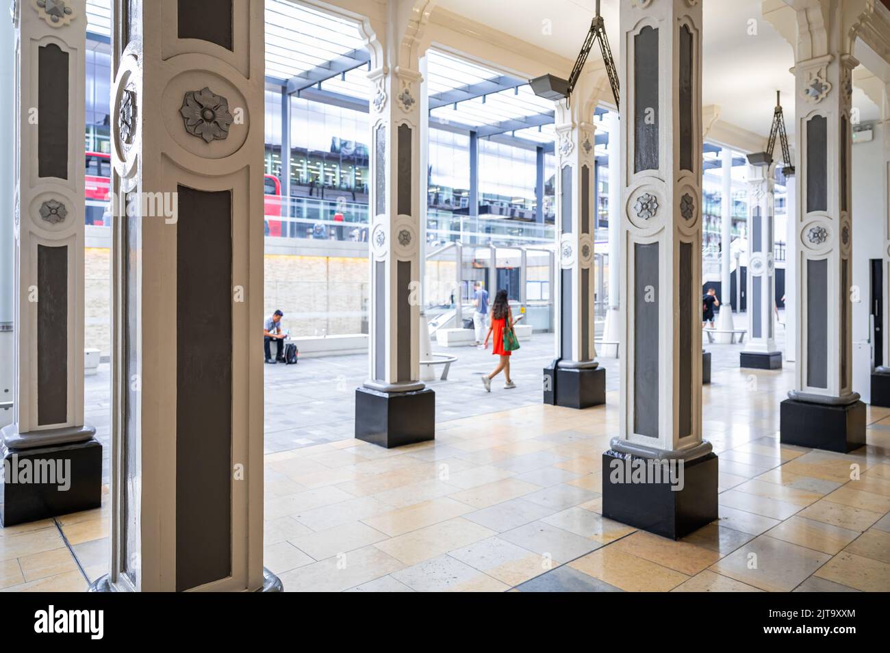 Paddington - Elizabeth Line Station, Paddington, London Stock Photo - Alamy