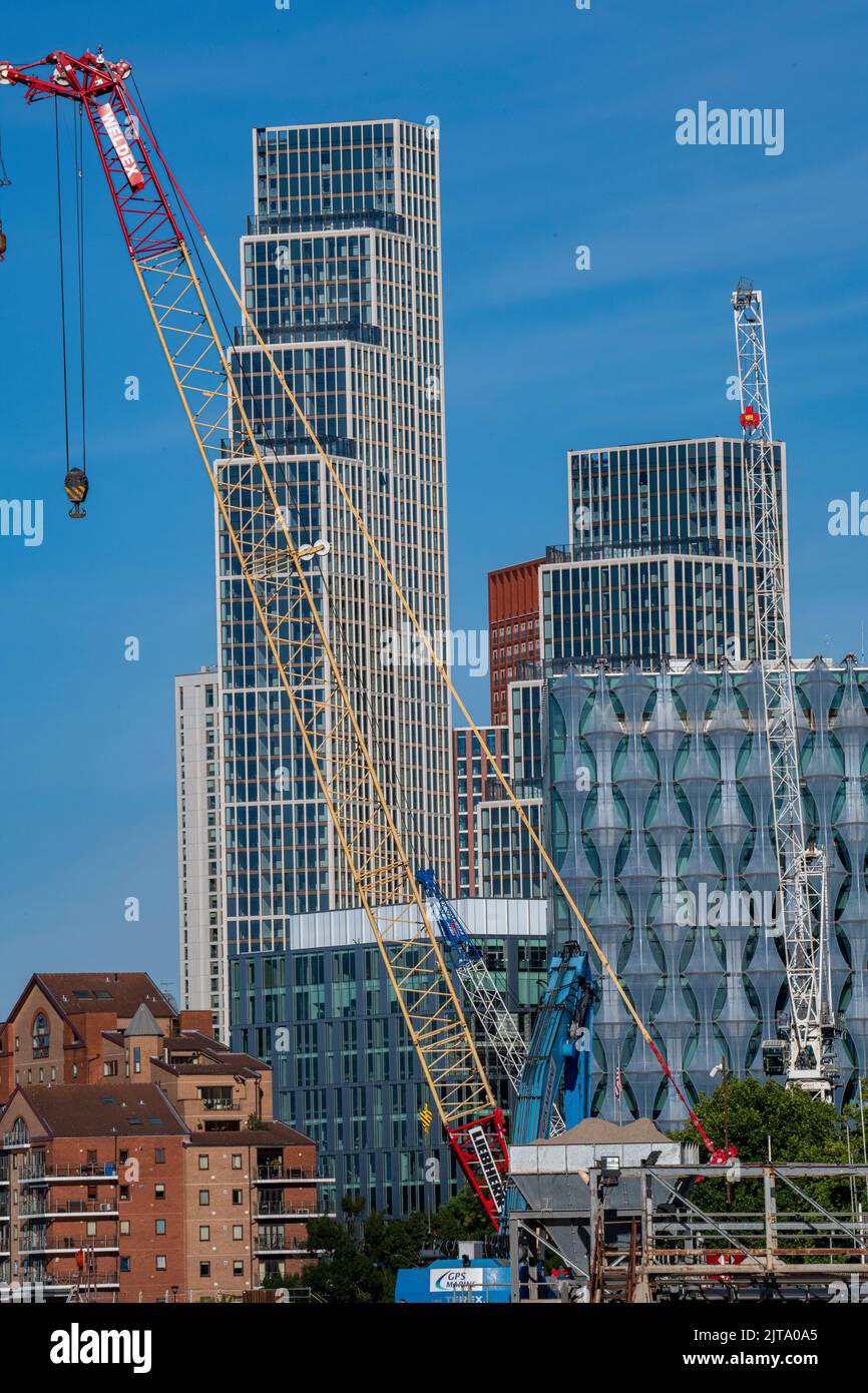 St George's Wharf, One Nine Elms, the American Embassy and the ...