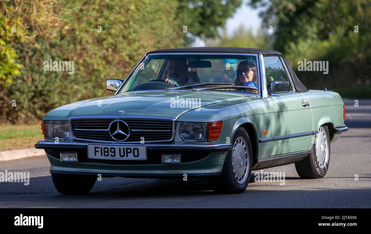 1989 Mercedes-Benz 500 SL Stock Photo - Alamy