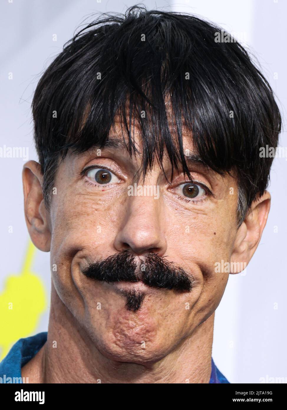 NEWARK, NEW JERSEY, USA - AUGUST 28: Anthony Kiedis of Red Hot Chili ...