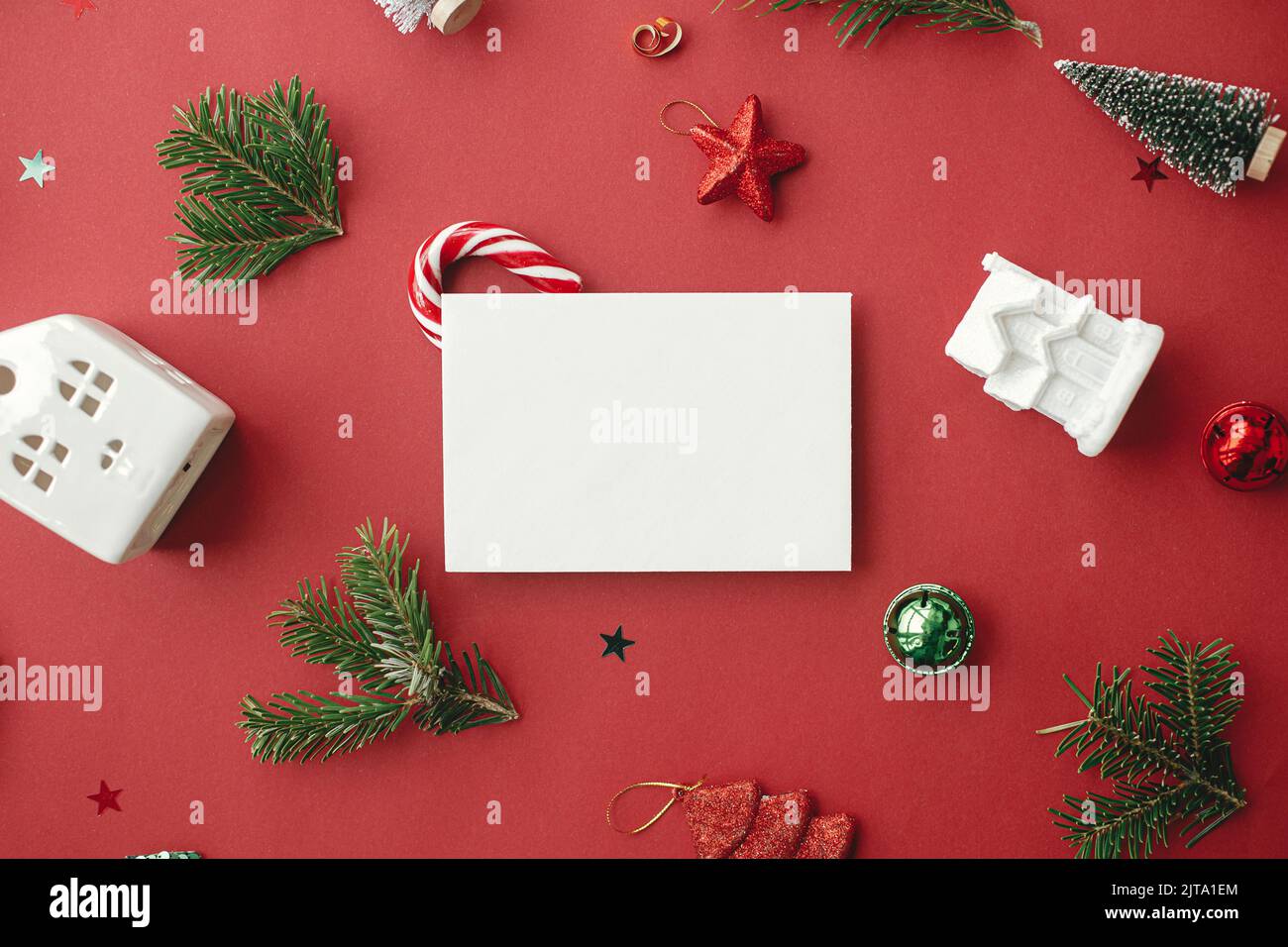 Christmas card flat lay. Modern greeting card mock up and christmas ...