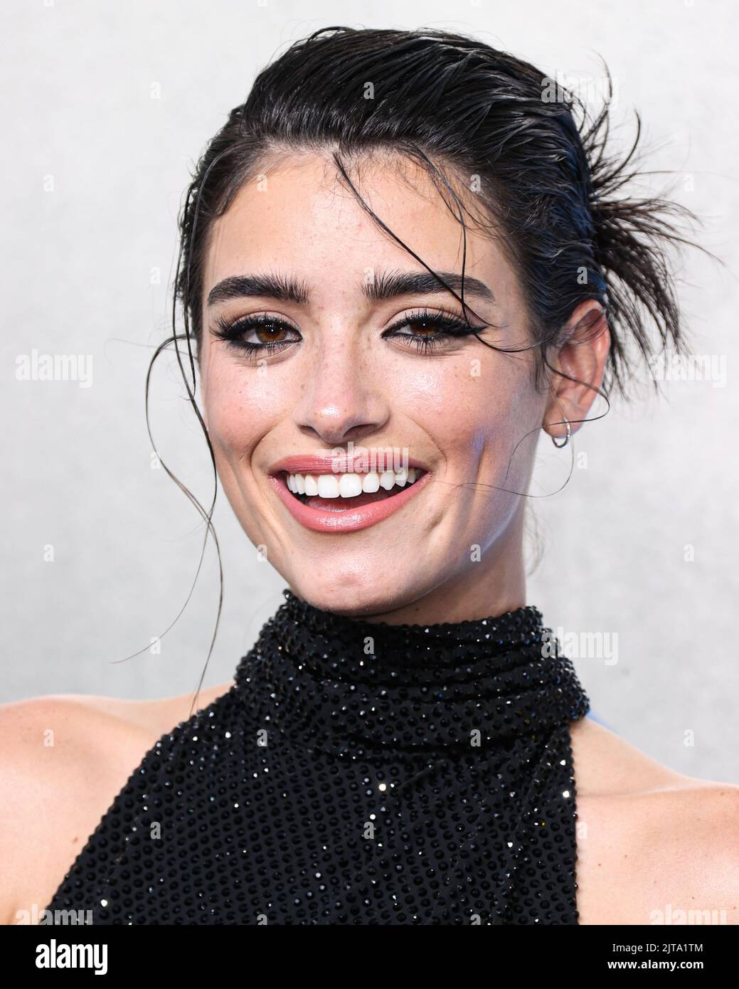 NEWARK, NEW JERSEY, USA - AUGUST 28: Dixie D'Amelio arrives at the 2022 ...