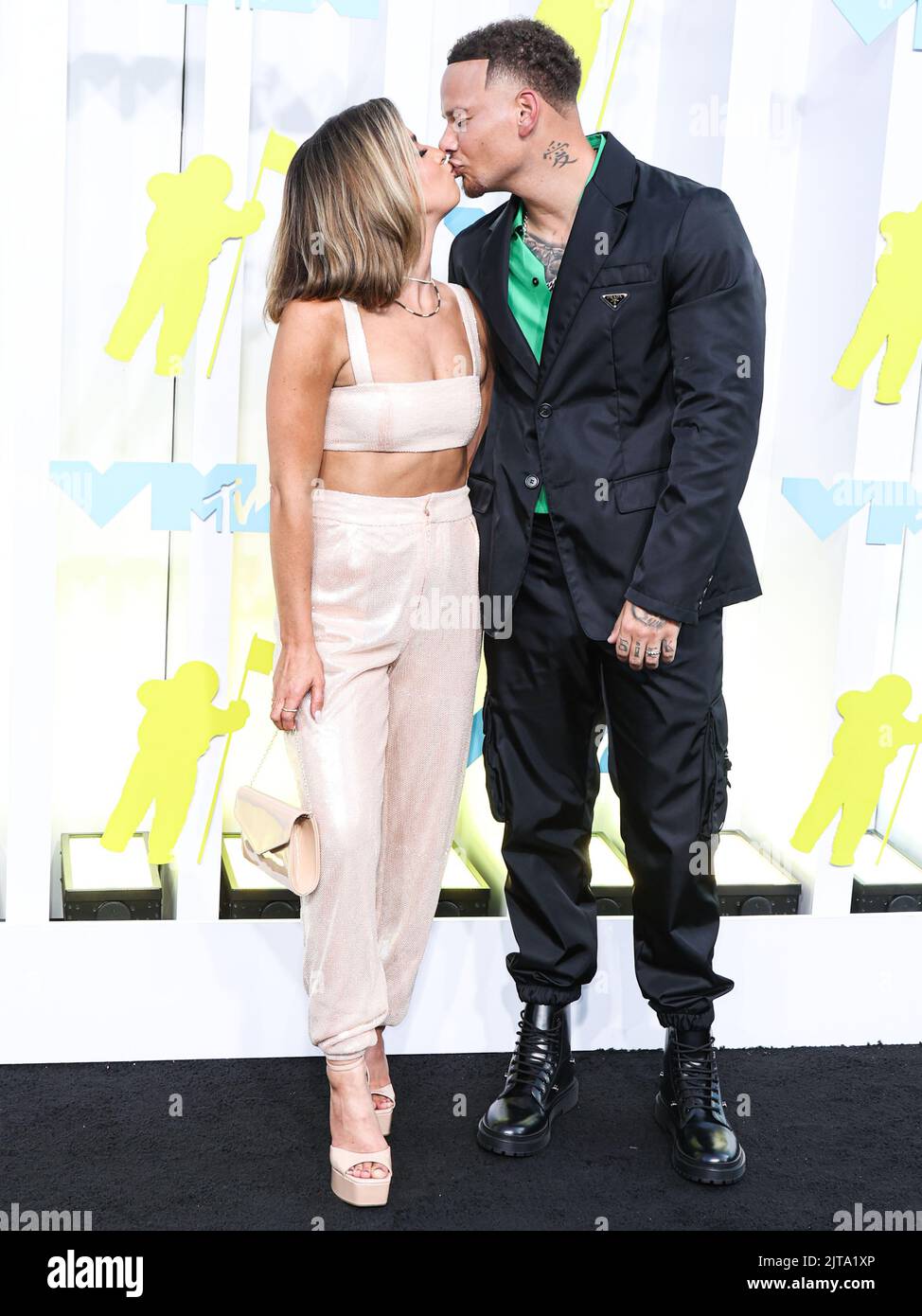 NEWARK, NEW JERSEY, USA - AUGUST 28: Katelyn Jae Brown and Kane Brown ...
