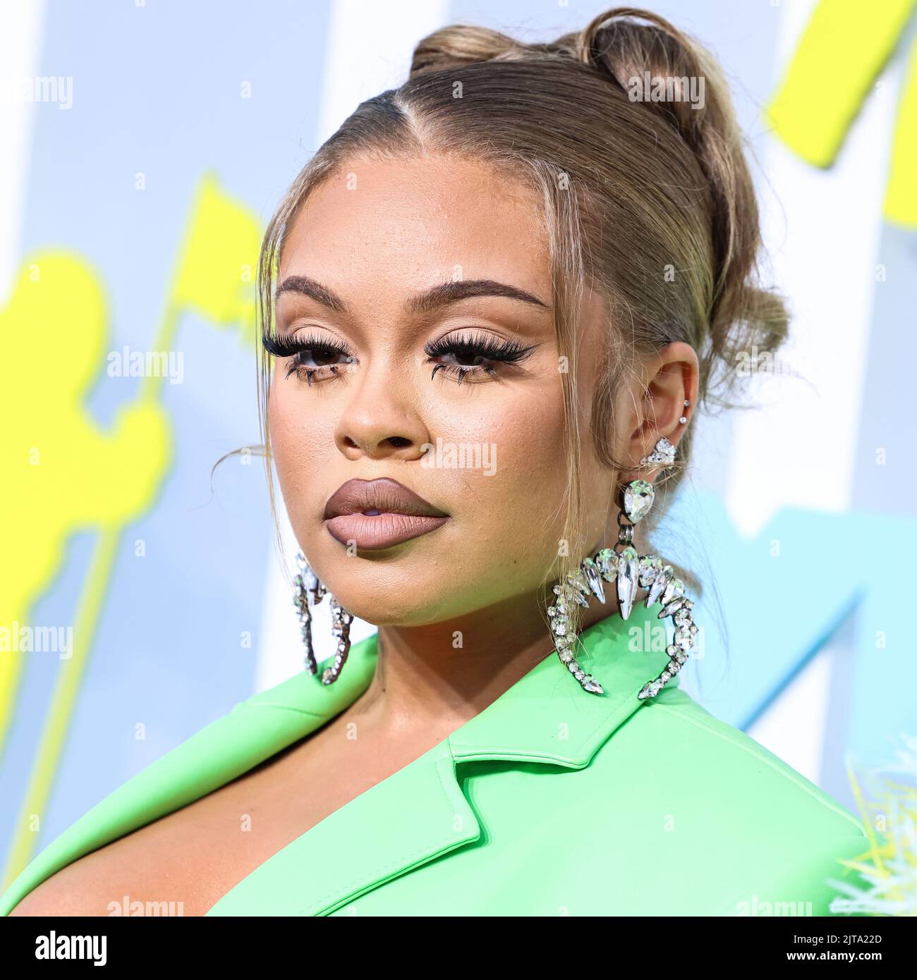 NEWARK, NEW JERSEY, USA - AUGUST 28: Latto arrives at the 2022 MTV ...