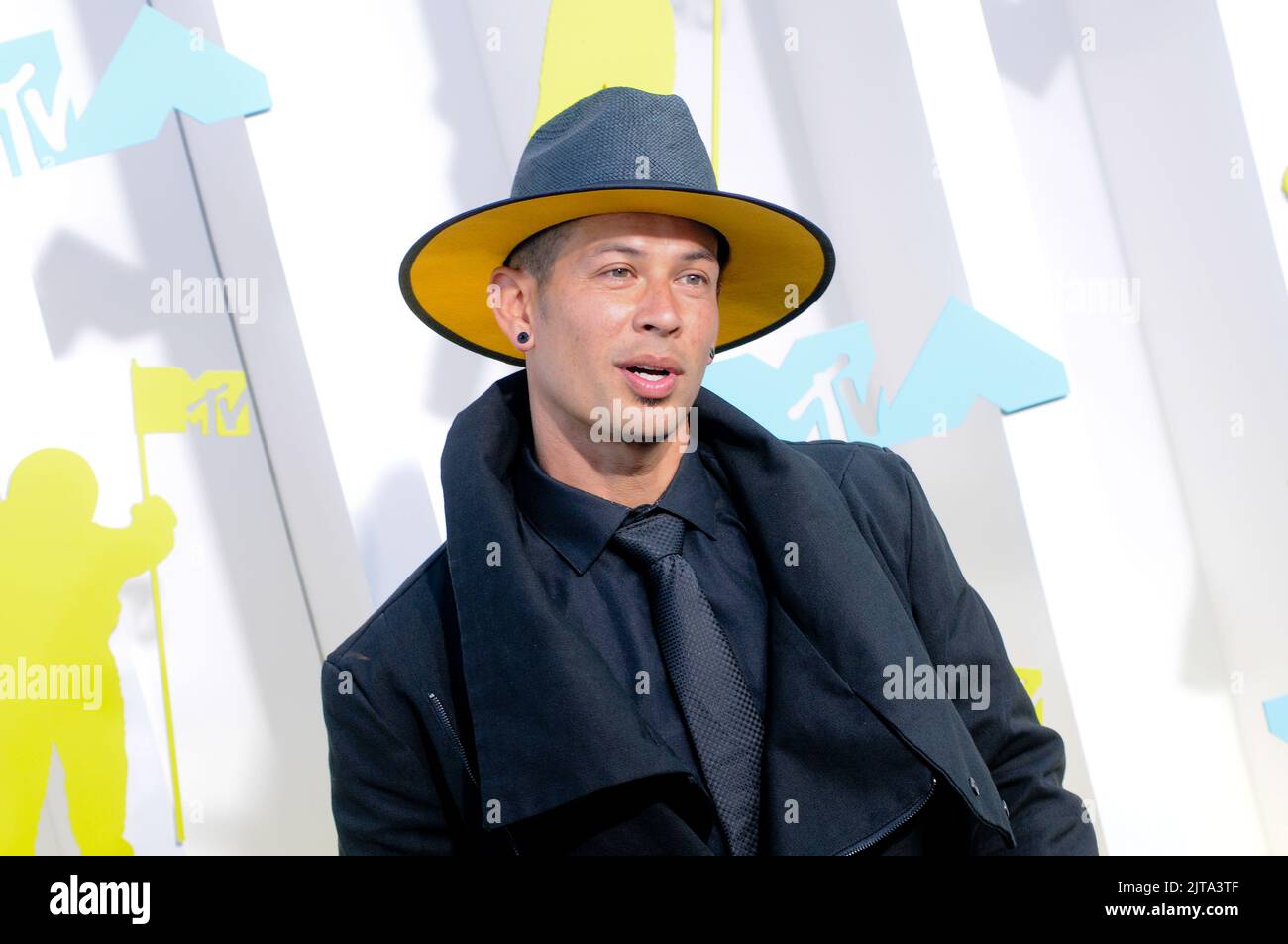 Yes Duffy walking on the black carpet at the 2022 MTV Video Music ...