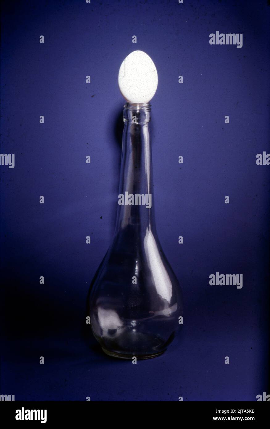 Single picture story hi-res stock photography and images - Alamy