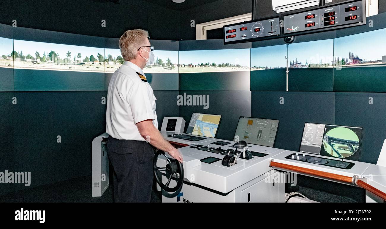 Ship handling simulator hi-res stock photography and images - Alamy