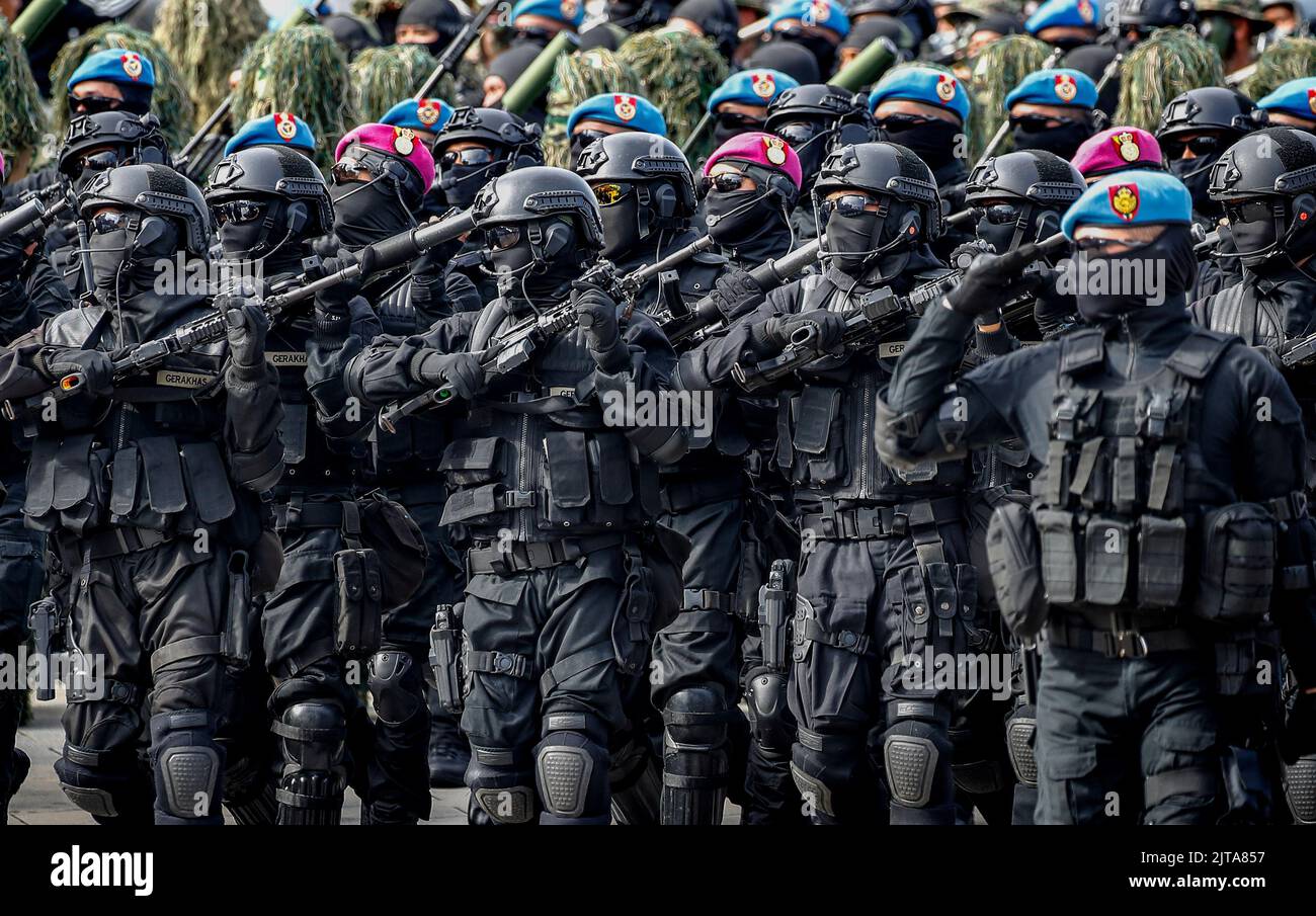 Malaysian Army Special Forces march during the 65th National Day ...