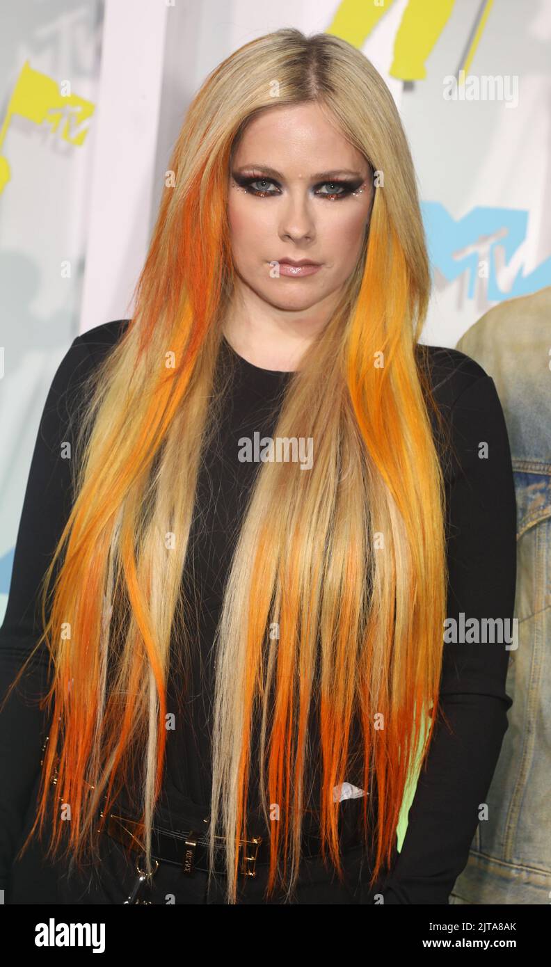 Avril Lavigne 2022 Hair