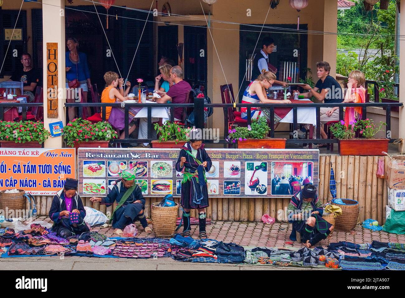 Sapa hmong hotels hi-res stock photography and images - Alamy