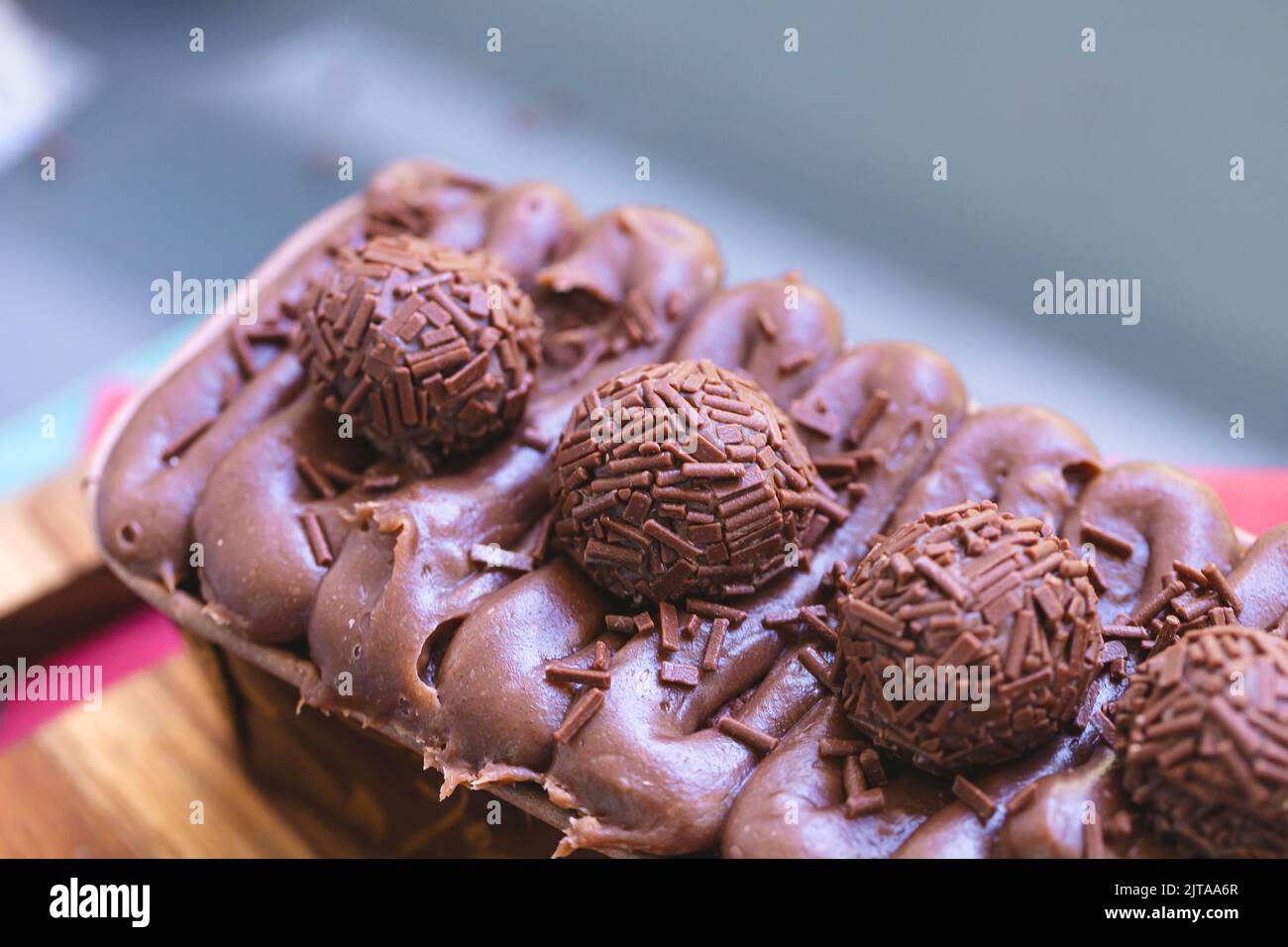 Cake called Brigadeiro Caseirinho. Chocolate cake with chocolate ...
