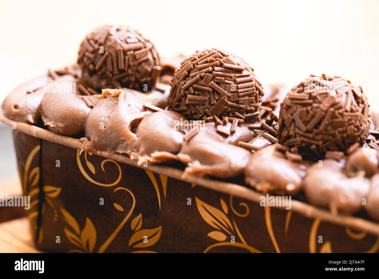 Cake called Brigadeiro Caseirinho. Chocolate cake with chocolate ...