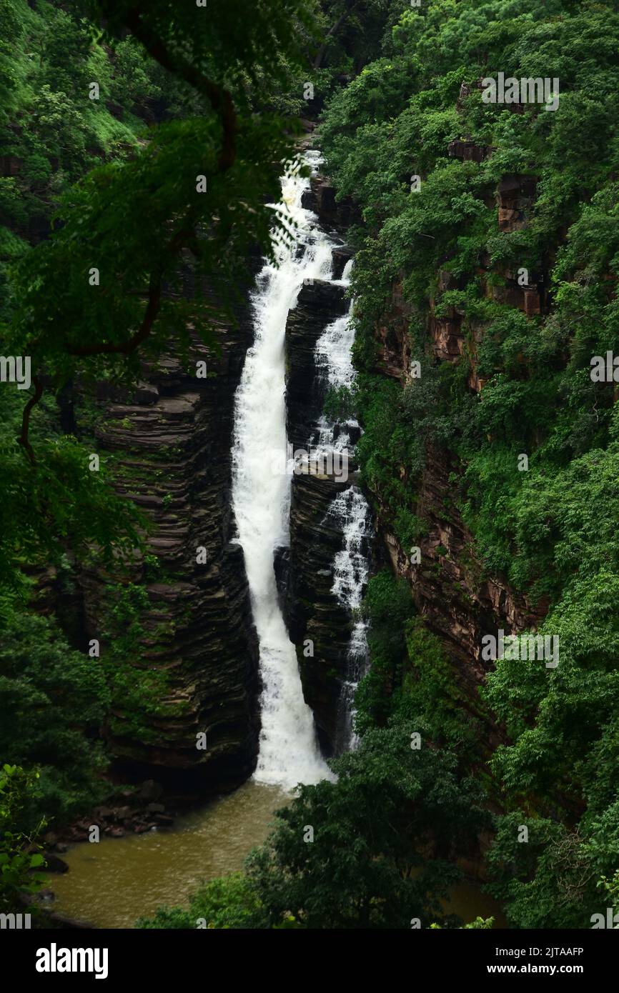 Jabalpur : A view of Nidan waterfall following monsoon rains on ...