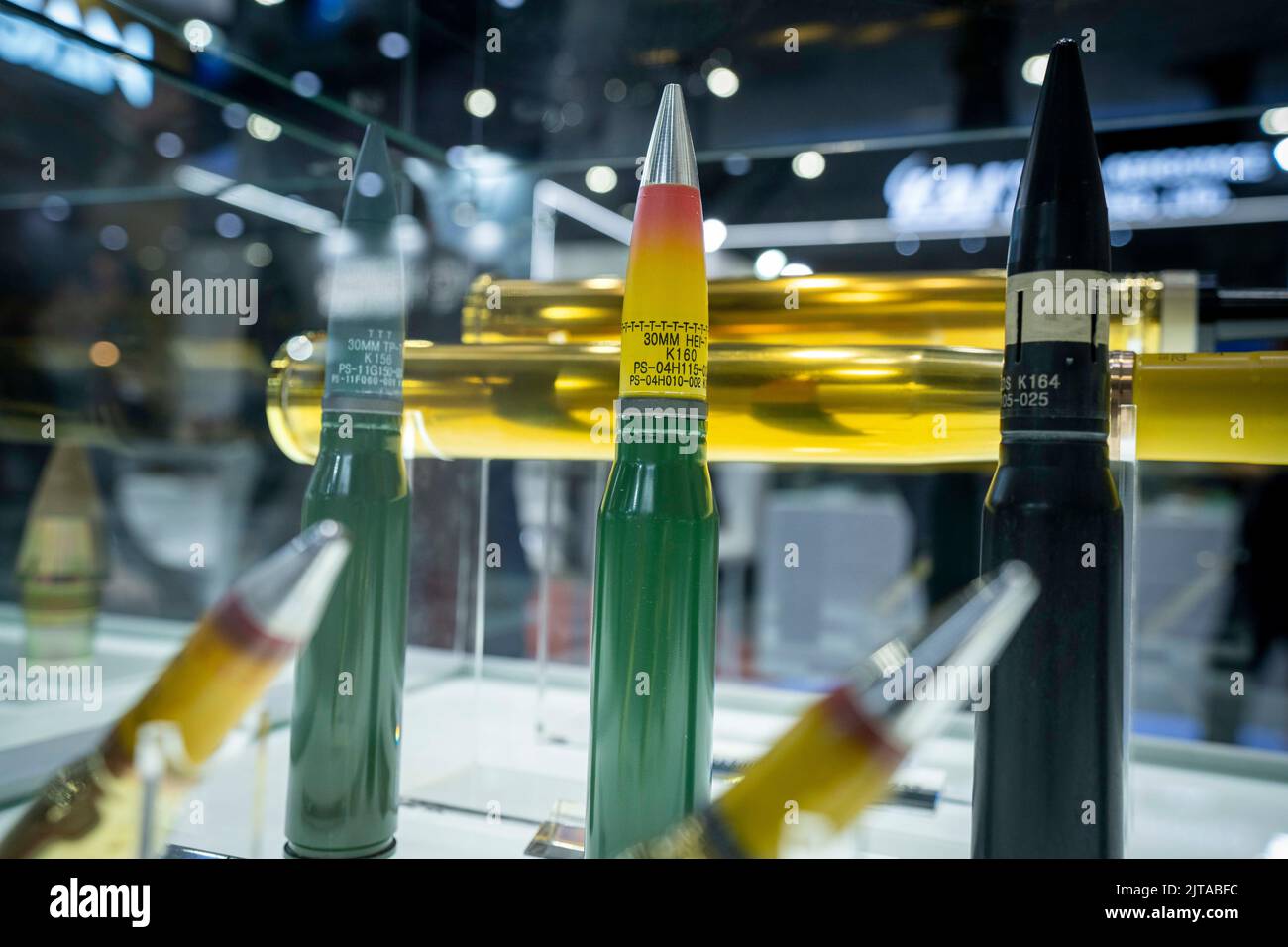 High explosive shells hi-res stock photography and images - Alamy