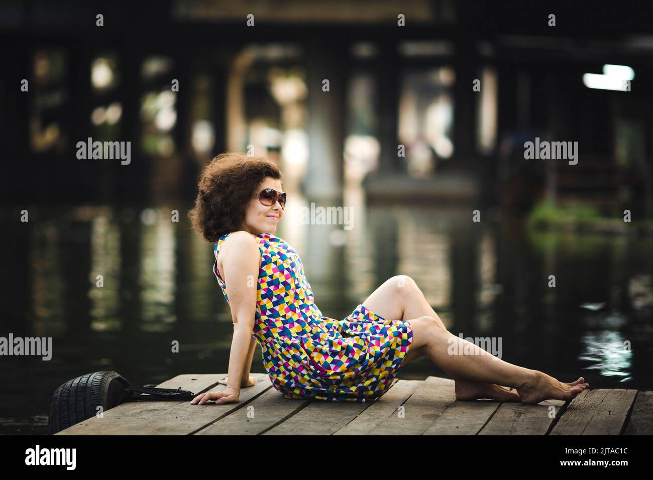 Girl poses river hi-res stock photography and images - Alamy