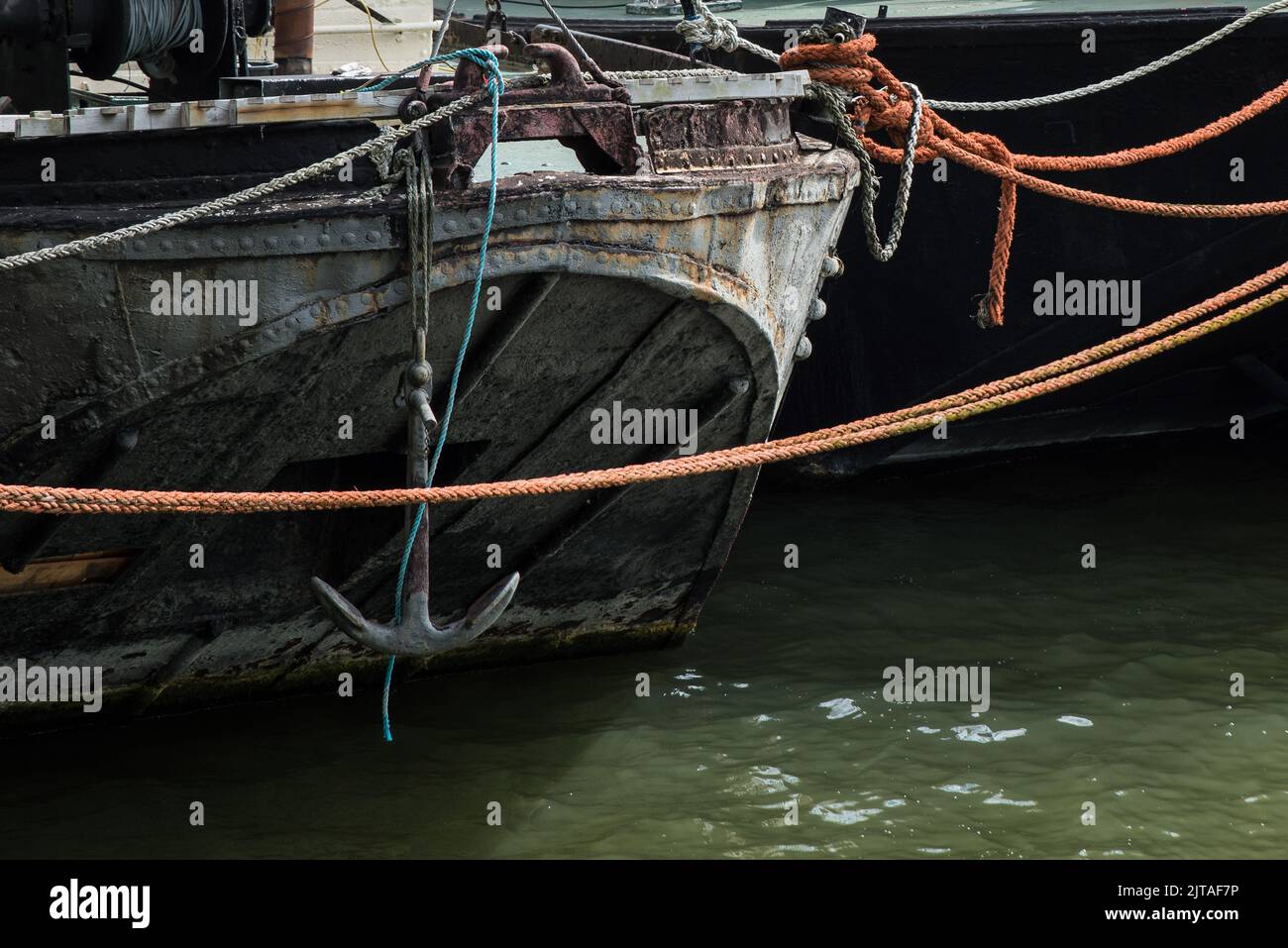Anchor barge hi-res stock photography and images - Alamy