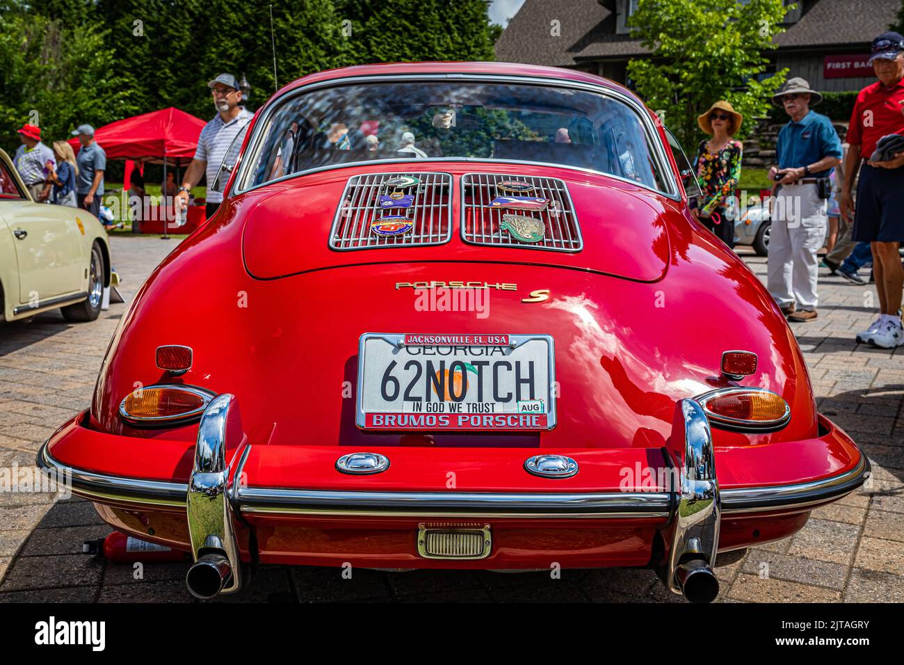 Notchback coupe hi-res stock photography and images - Alamy