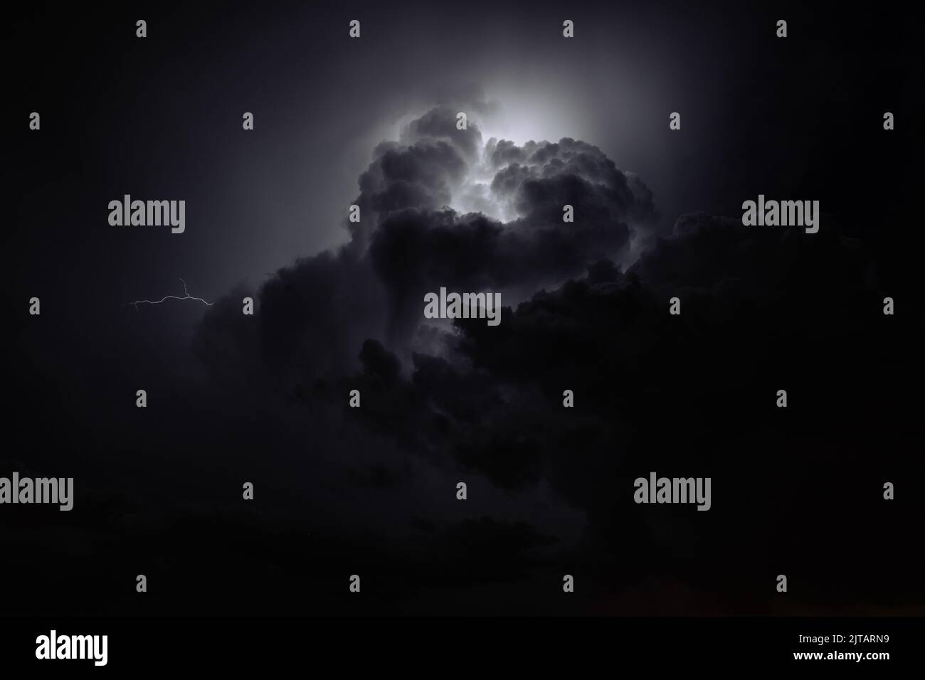 Lightning thunderstorm flash in storm hi-res stock photography and ...