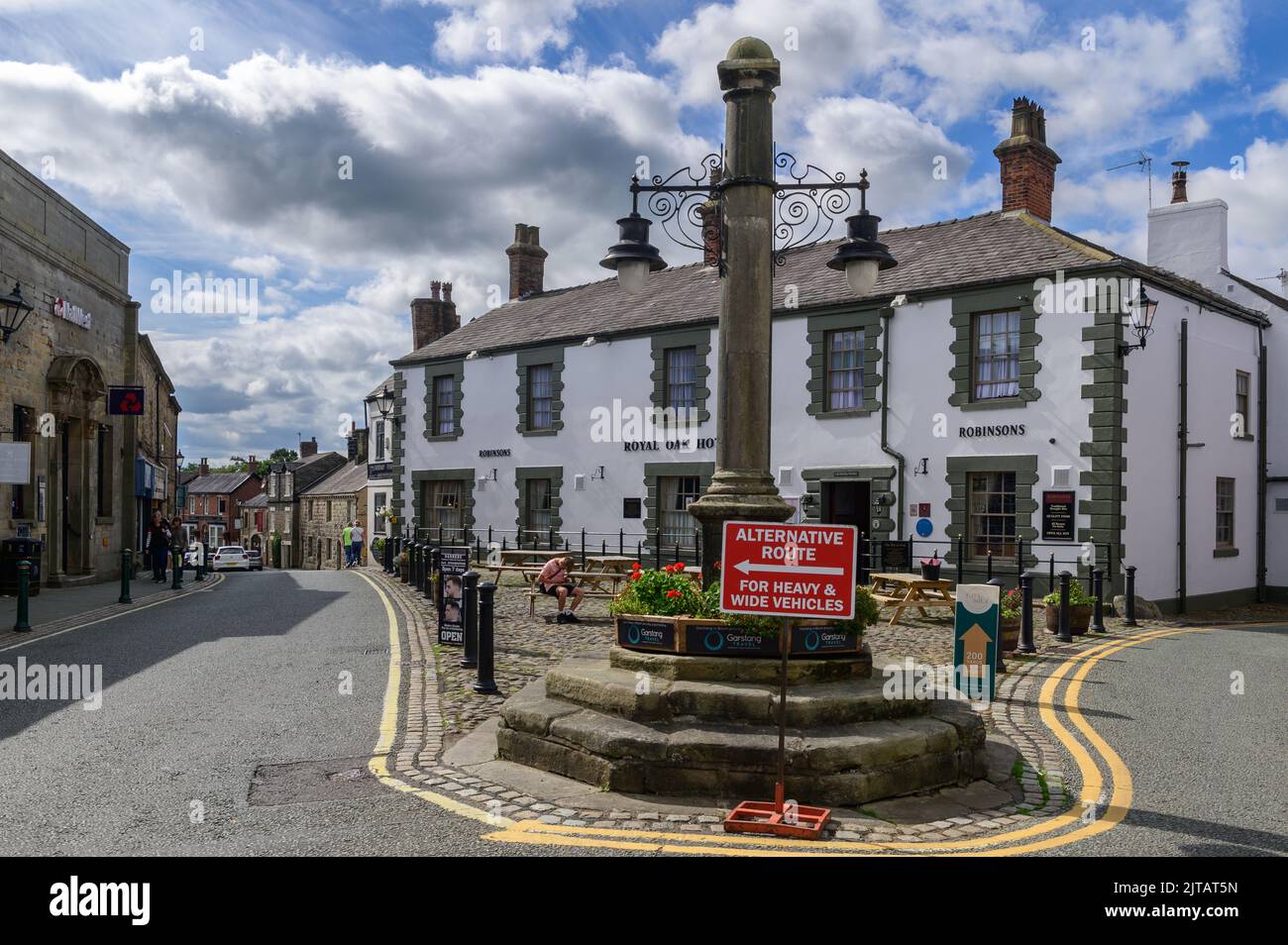 The Royal Oak on High Street in Garstang, Lancashire Stock Photo - Alamy