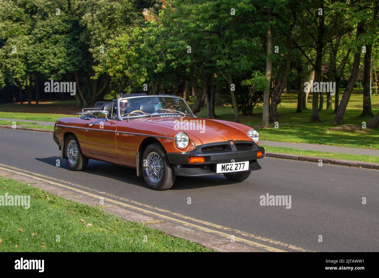 1980 80s eighties Bronze MG 1788cc Petrol British sportscar; Cars ...