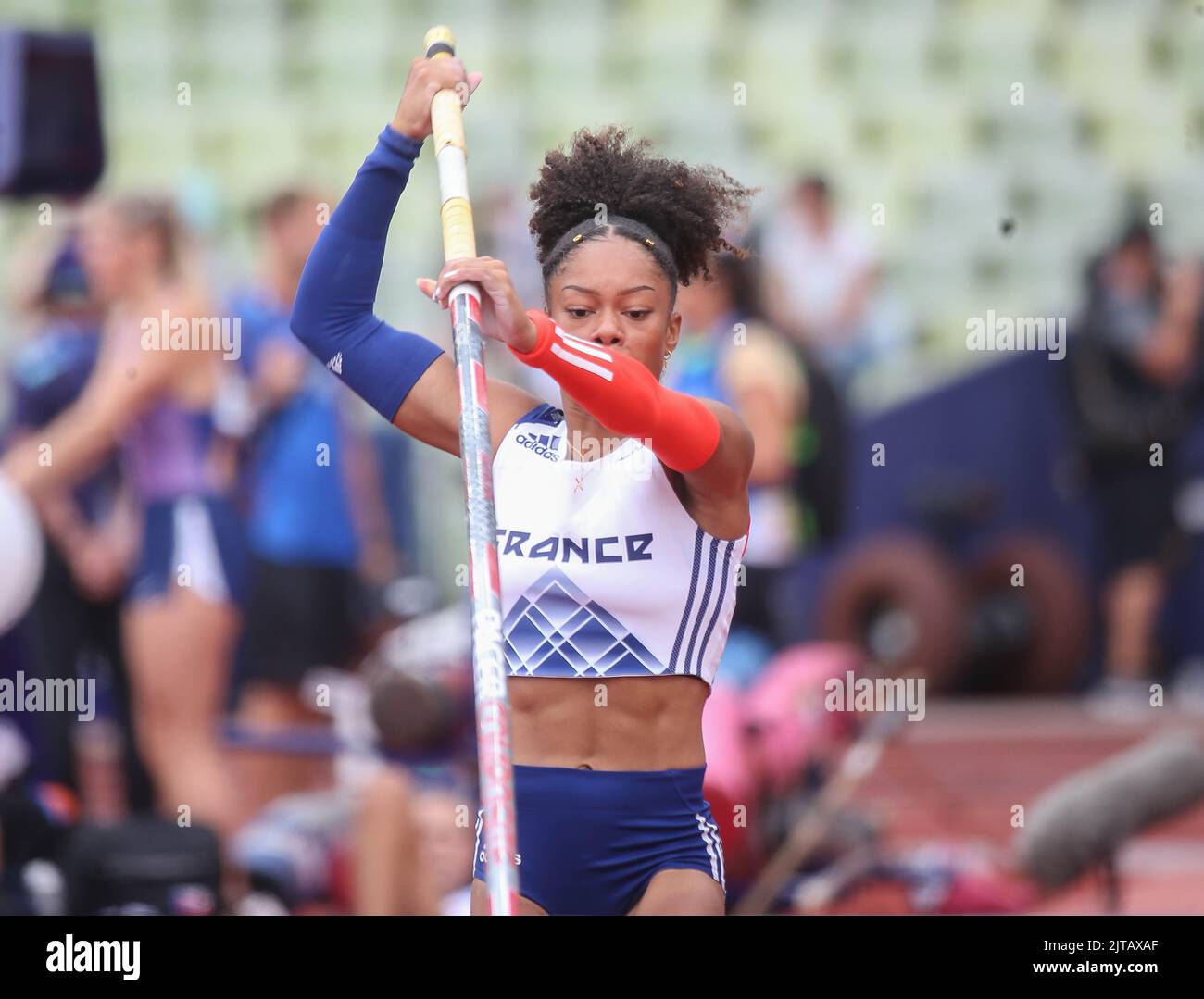 Marie julie bonnin pole vault hi-res stock photography and images - Alamy