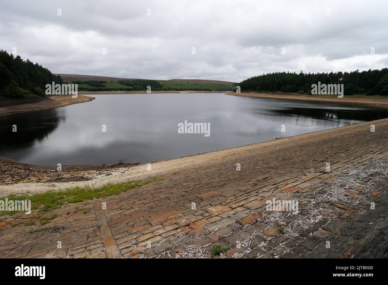 Langsett Reservoir water levels at a low as the warm spell continues ...