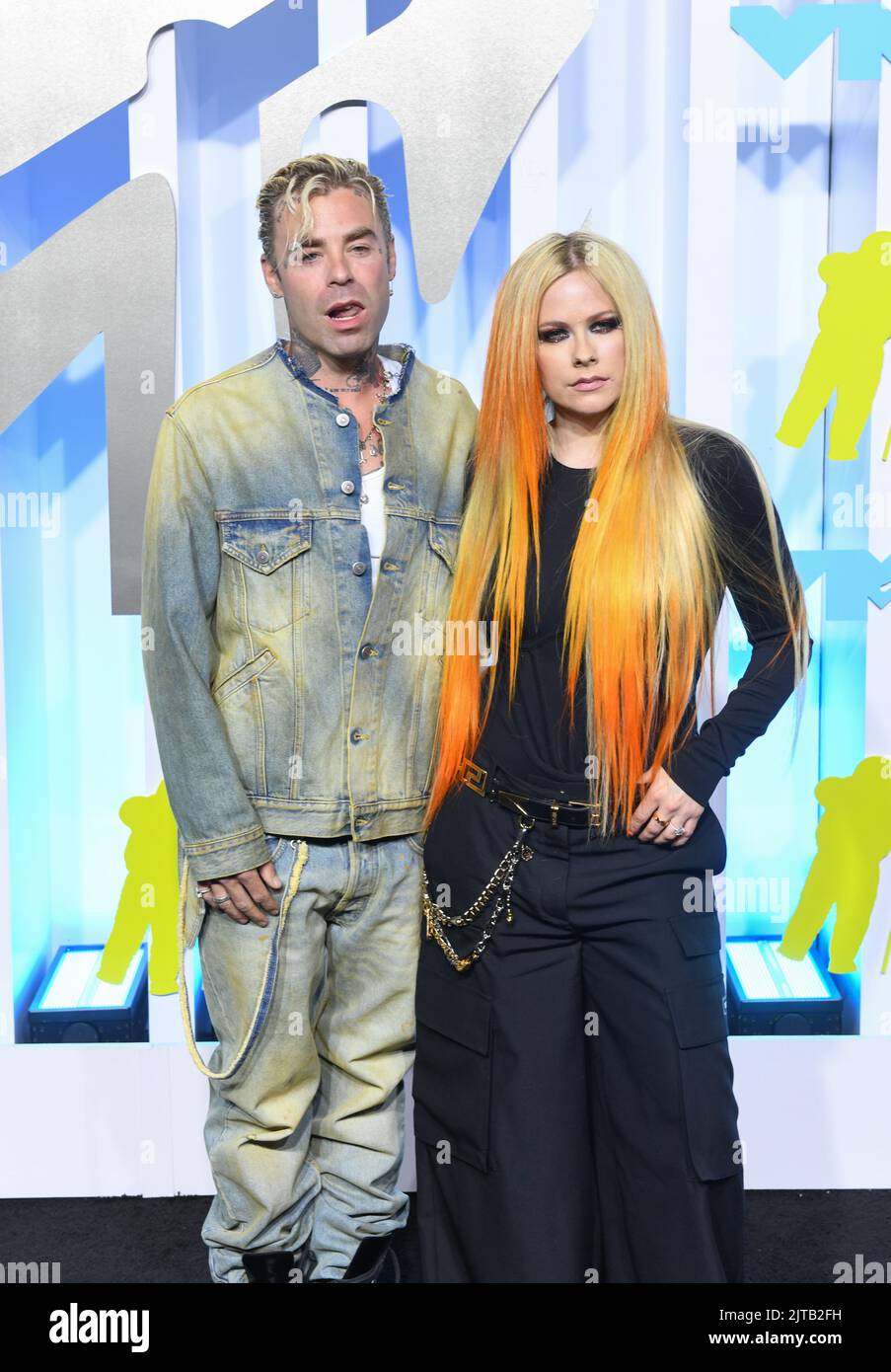 Mod sun avril hi-res stock photography and images - Alamy