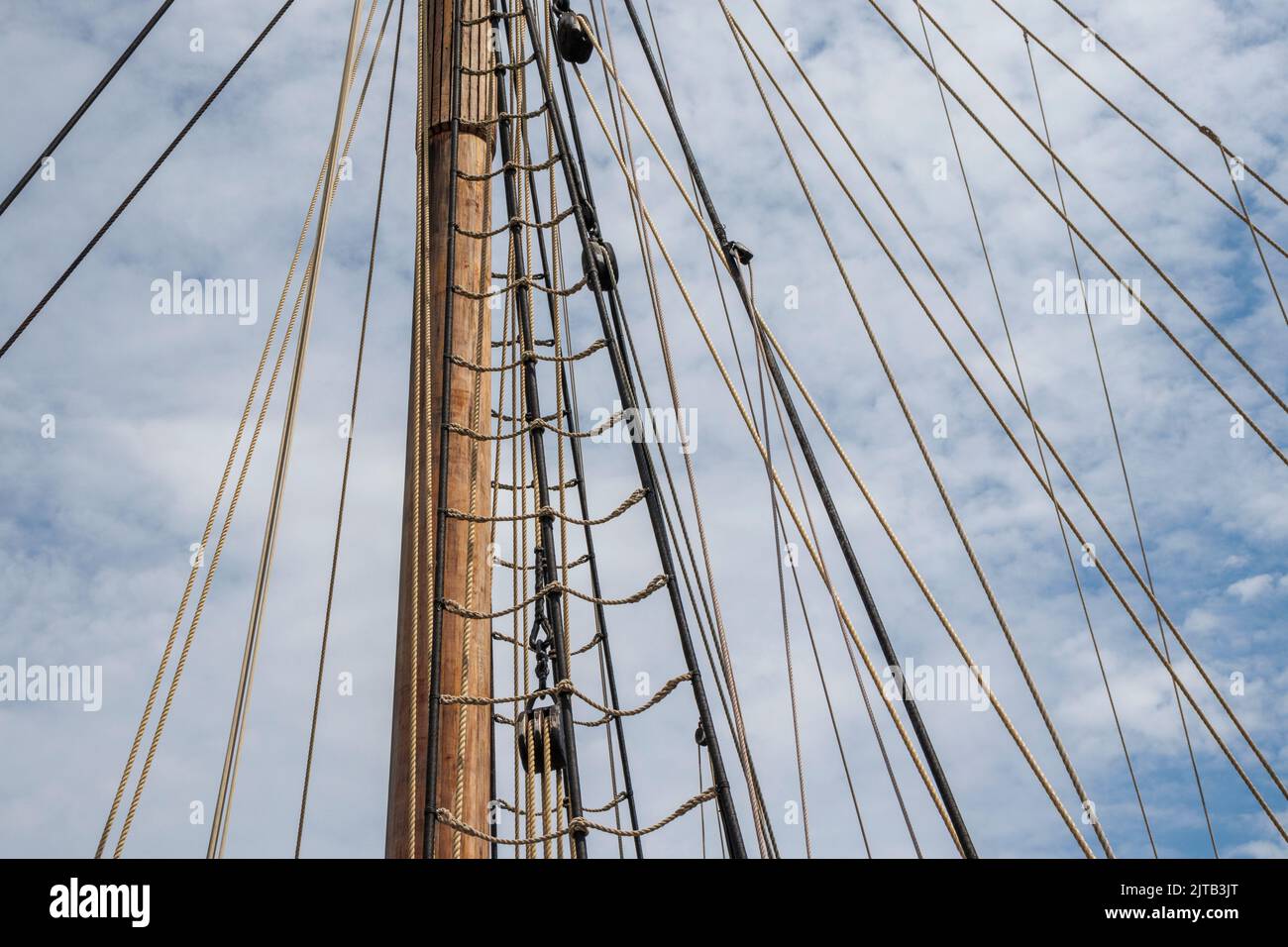 Ship mast of a sailing boat, detail Stock Photo - Alamy
