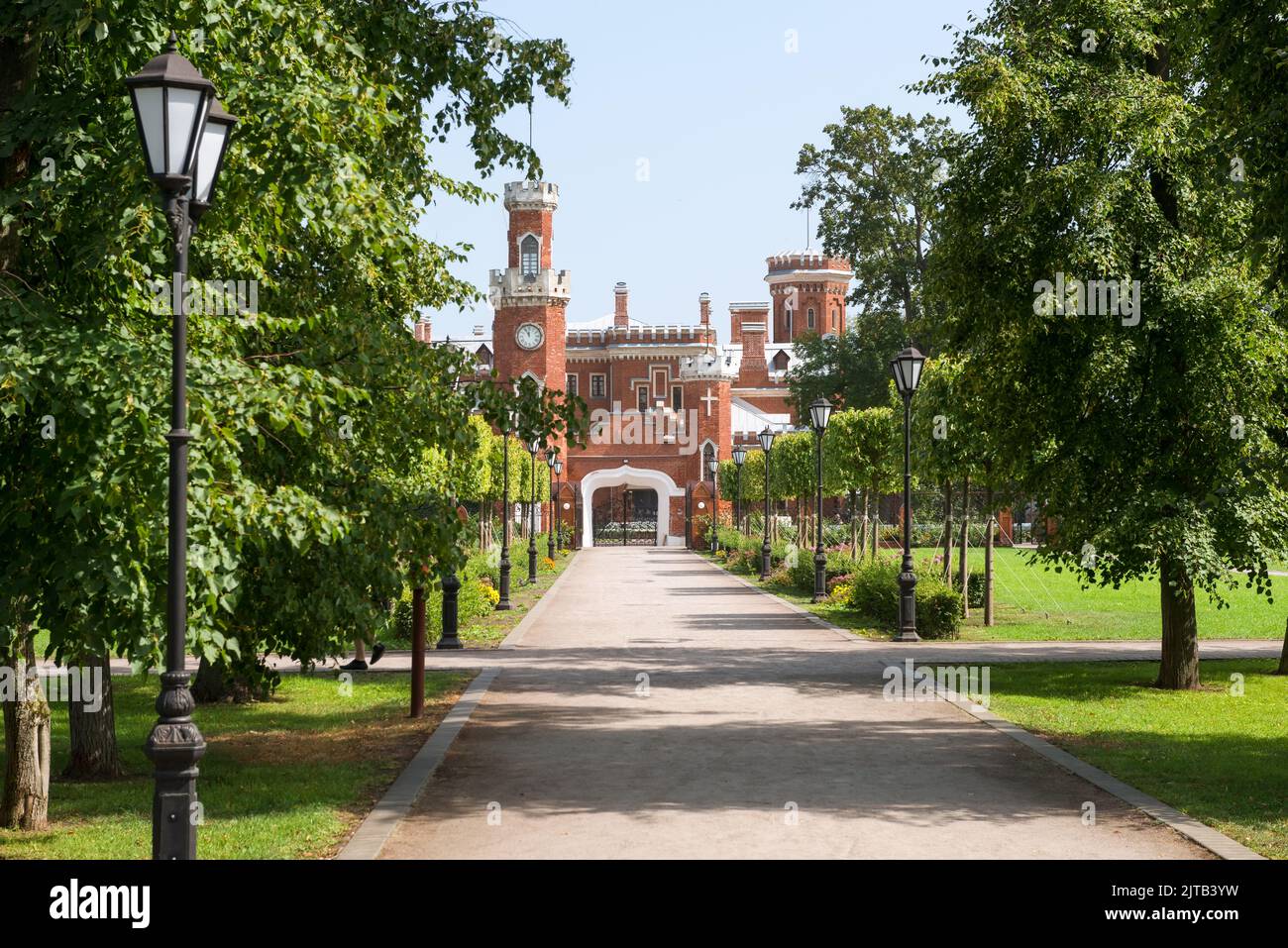 Oldenburg castle garden hi-res stock photography and images - Alamy