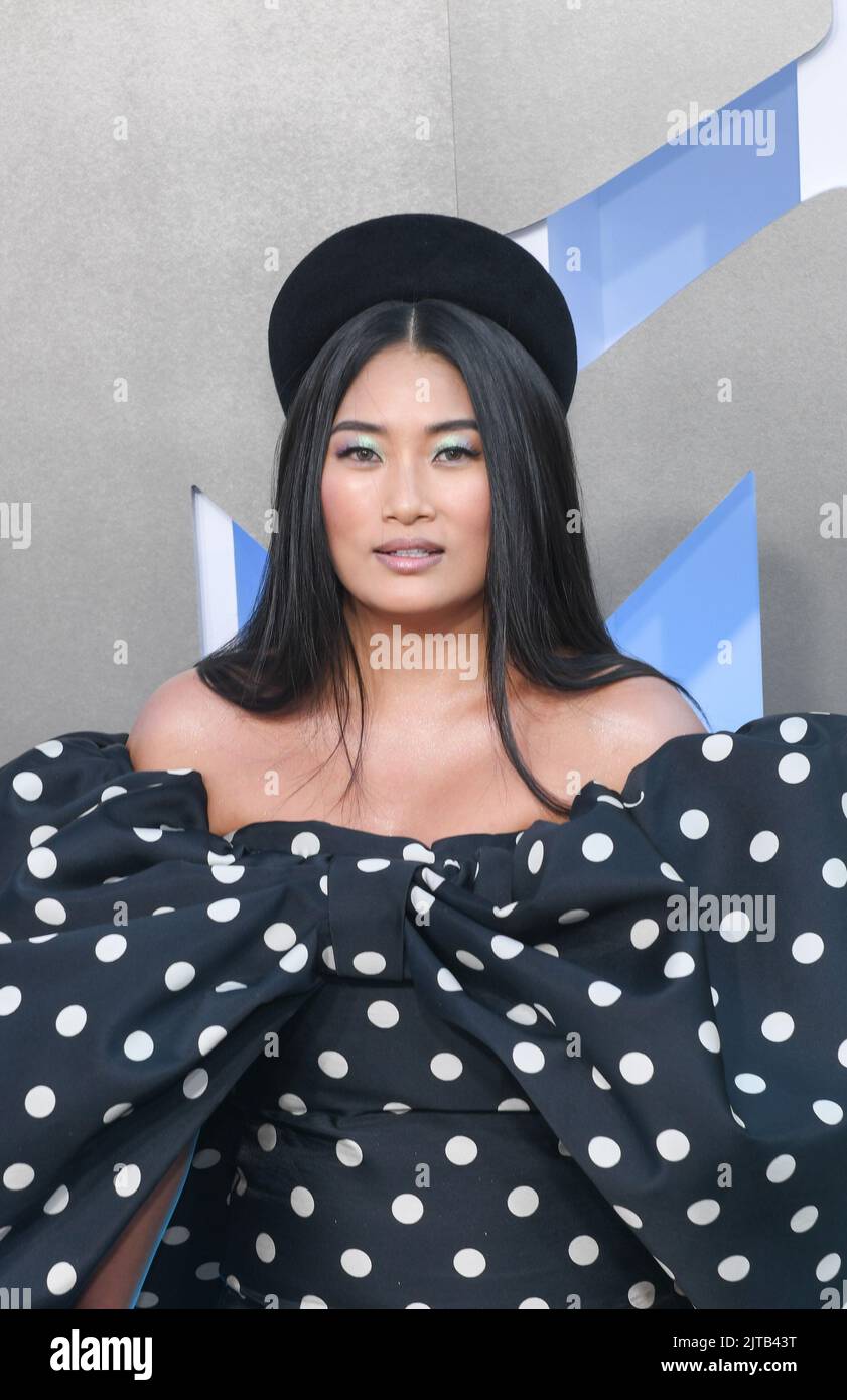 Chloe flower red carpet event hi-res stock photography and images - Alamy