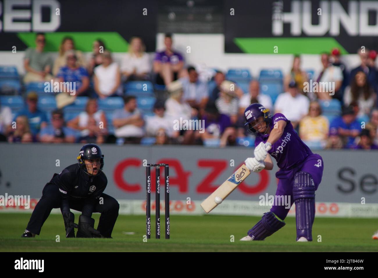 Leeds, England, 21 August 2022. Alyssa Healy batting for Northern ...